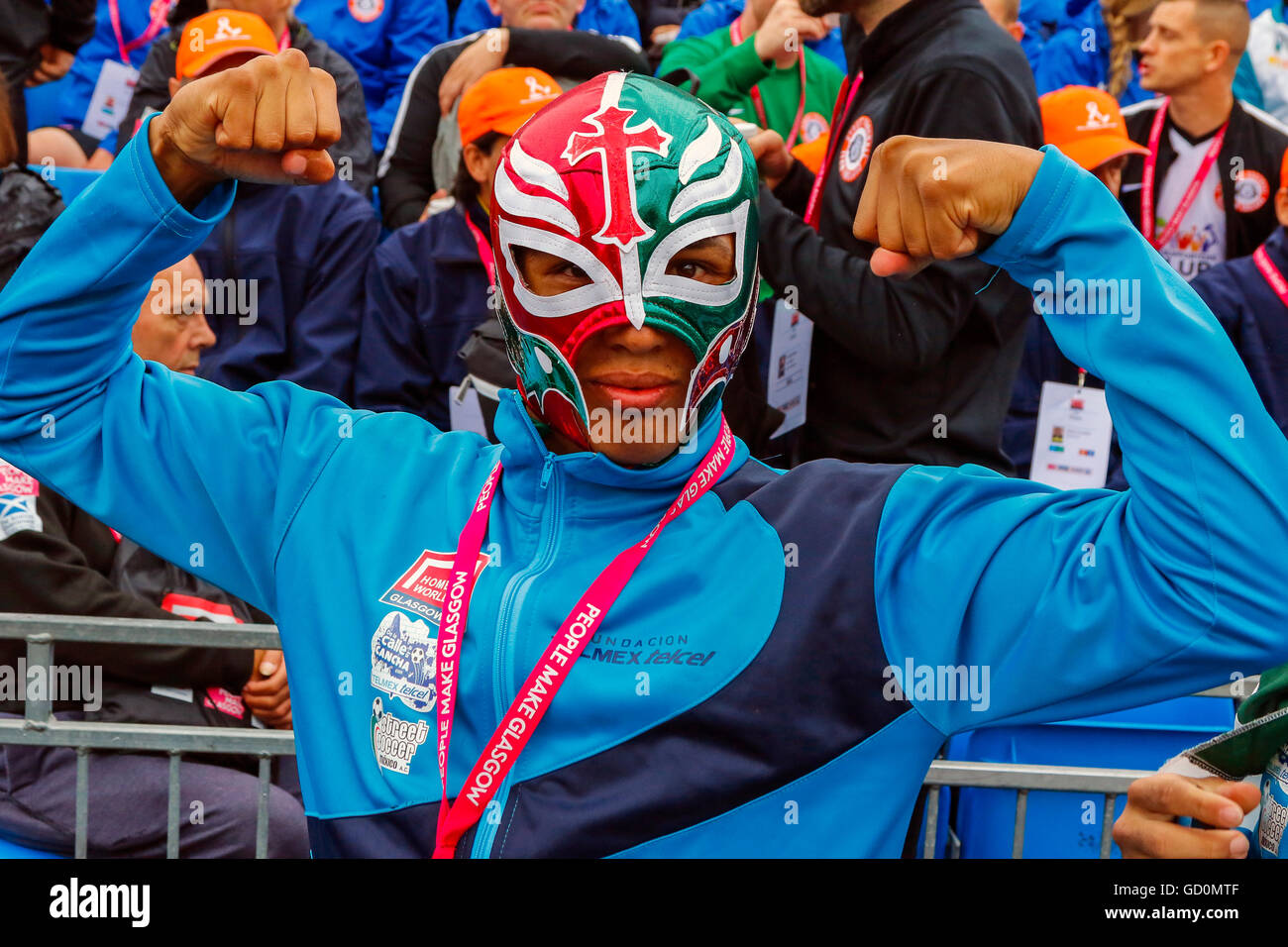 Homeless football player hi-res stock photography and images - Alamy