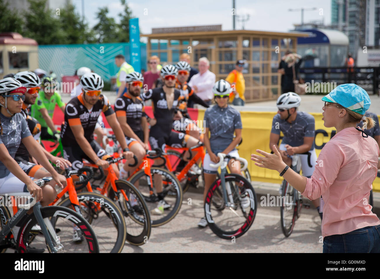 Red Hook Crit 2016 Fixed Gear Sigle Speed Bikes Cycling Criteriu Stock ...
