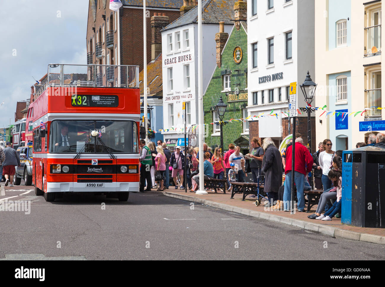 Olympian buses hi-res stock photography and images - Alamy