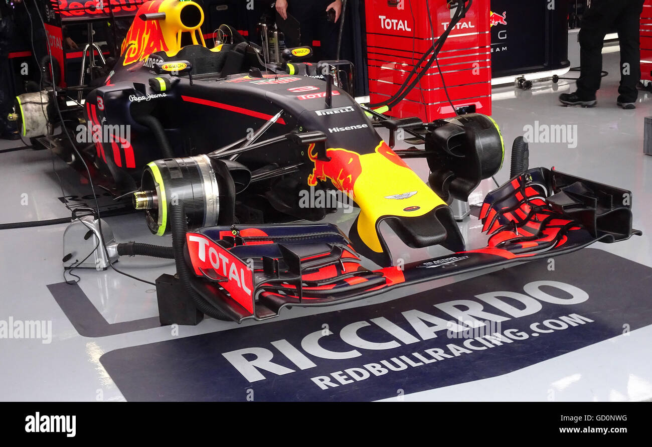 Silverstone, UK. 10th July, 2016. British F1 Grand Prix at Silverstone ...