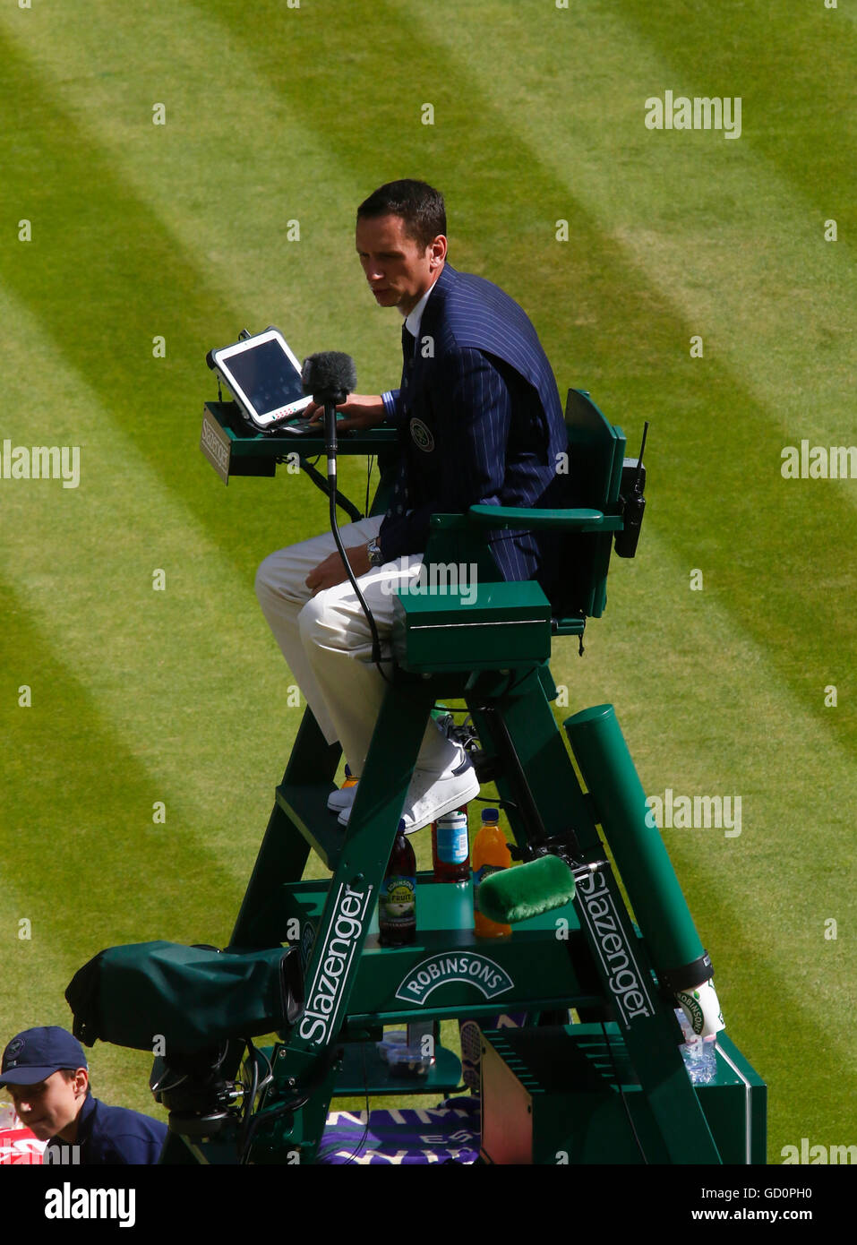 Tennis lta the all england championships sw19 chair hi-res stock ...