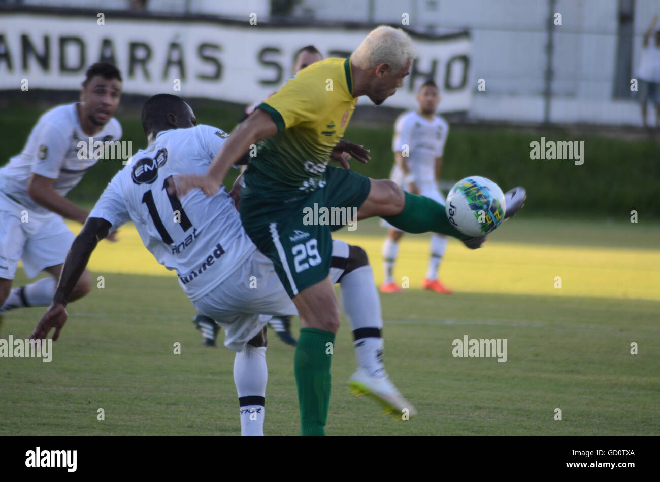 ABC (RN) won the Cuiab? (MT) by 2 x 1 in Frasqueirao stadium in Natal, the eighth round of the ...