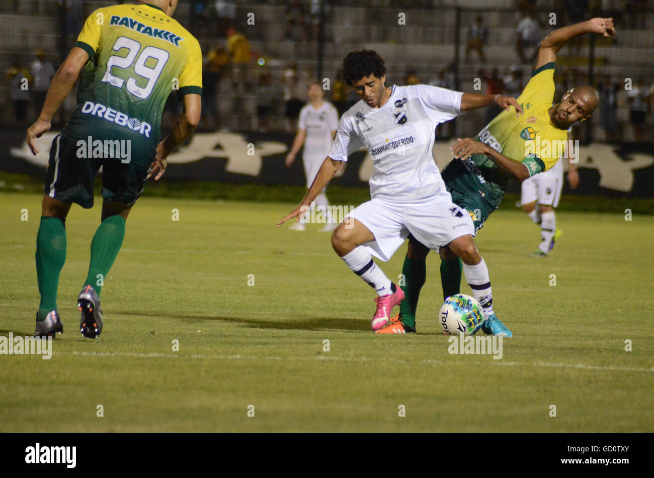 ABC (RN) won the Cuiab? (MT) by 2 x 1 in Frasqueirao stadium in Natal, the eighth round of the ...
