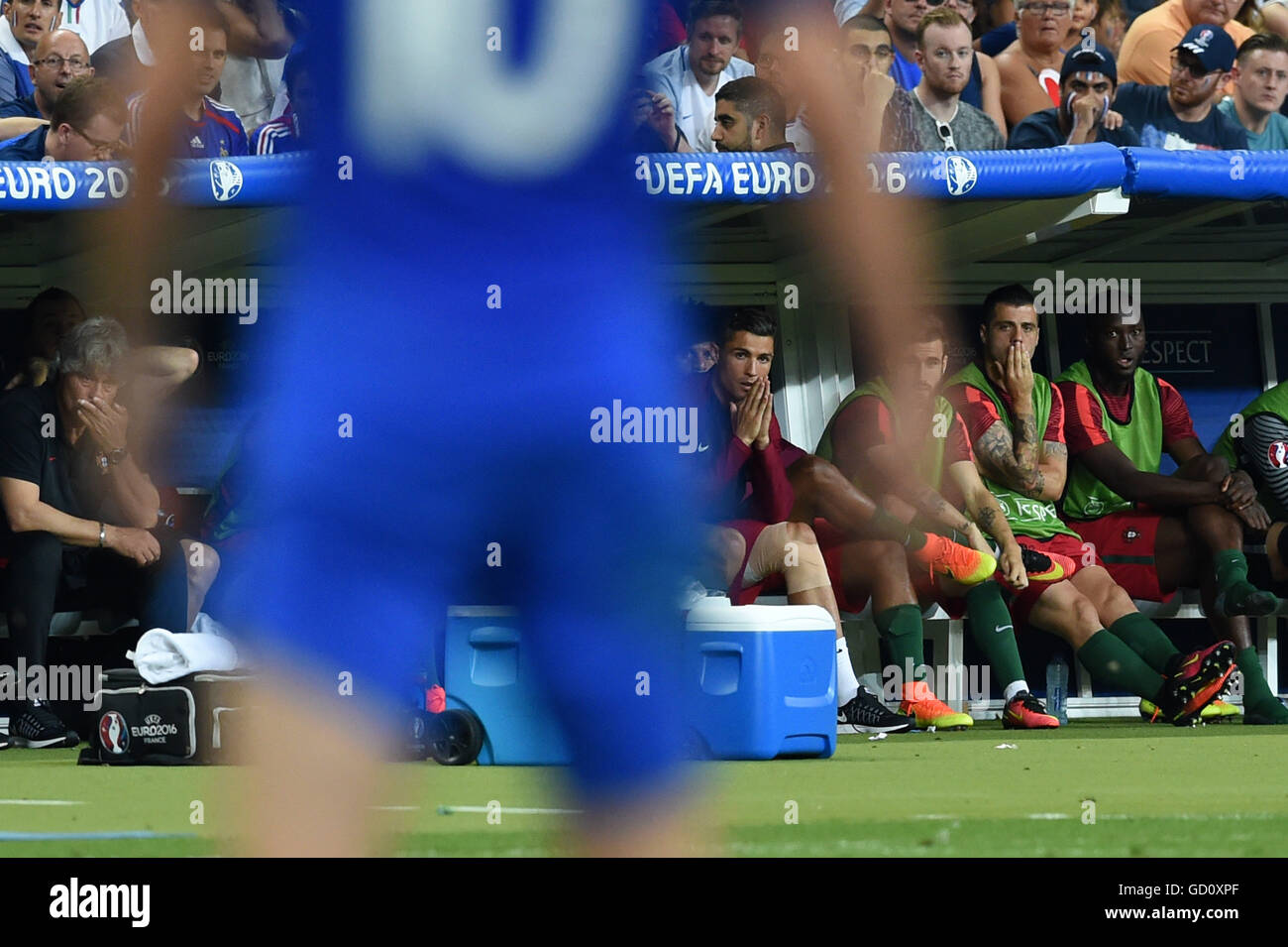 Uefa euro 2016 final ronaldo hi-res stock photography and images - Alamy
