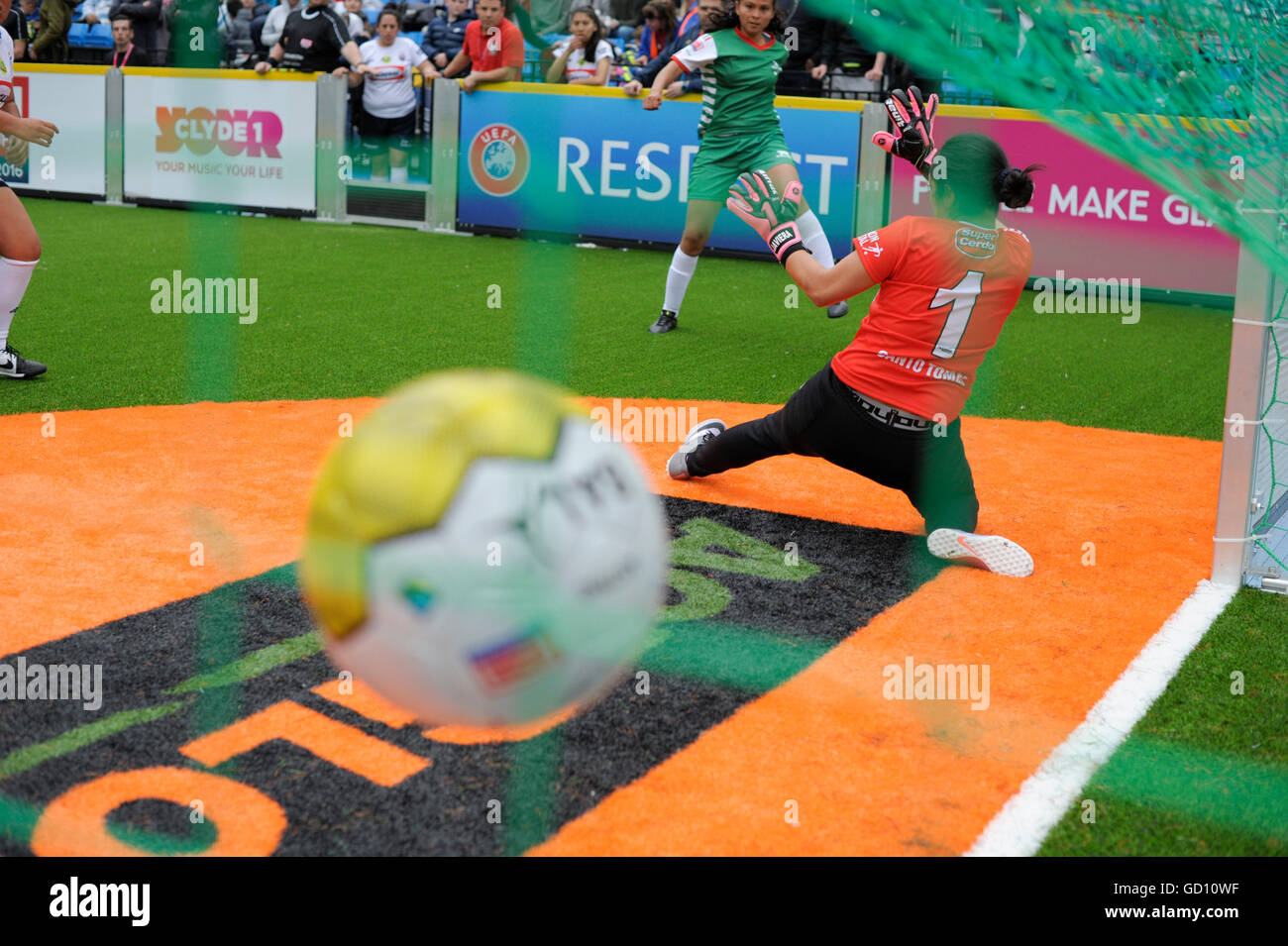 Homeless football player hi-res stock photography and images - Alamy