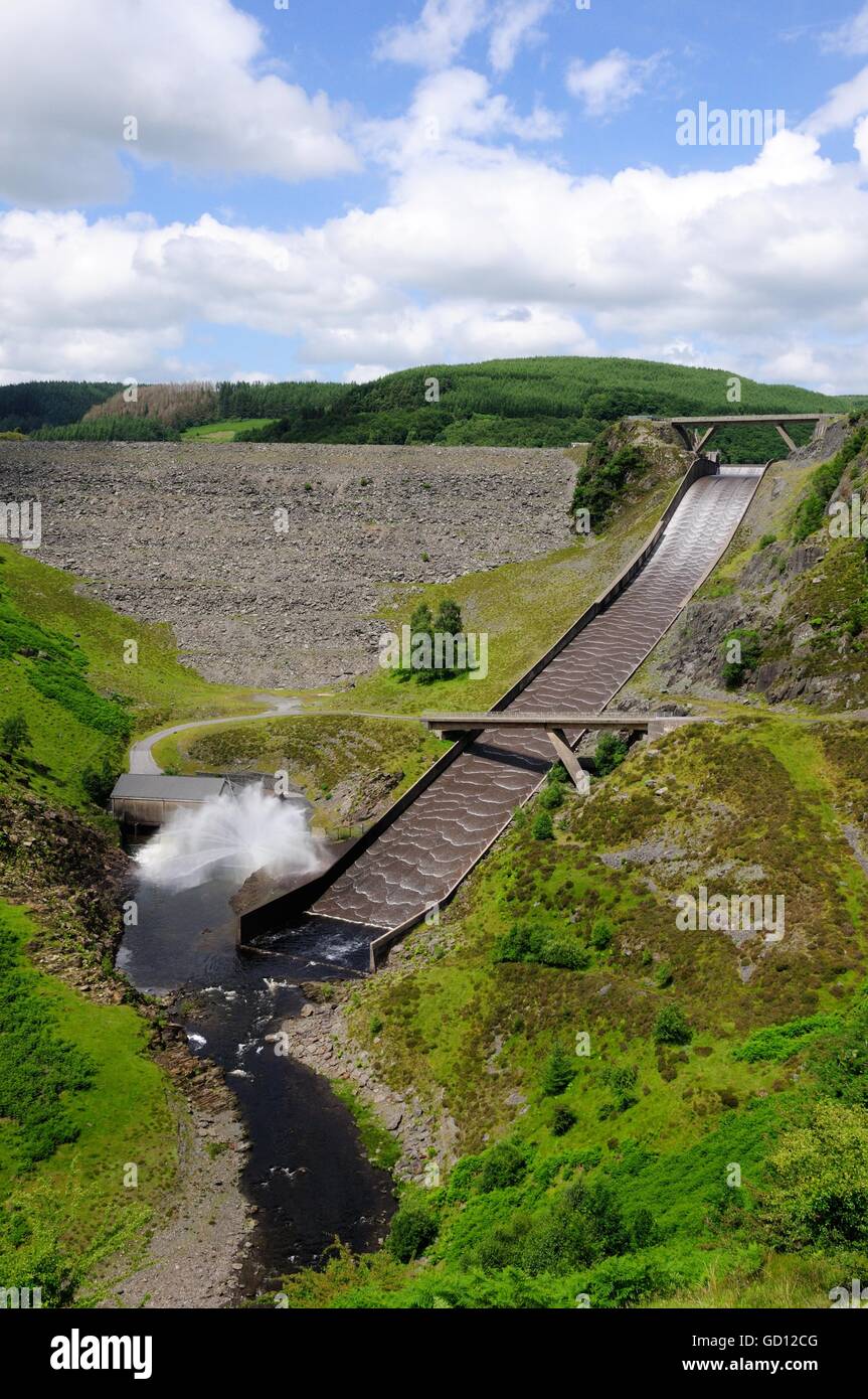 Worlds largest clay core dam hi-res stock photography and images - Alamy