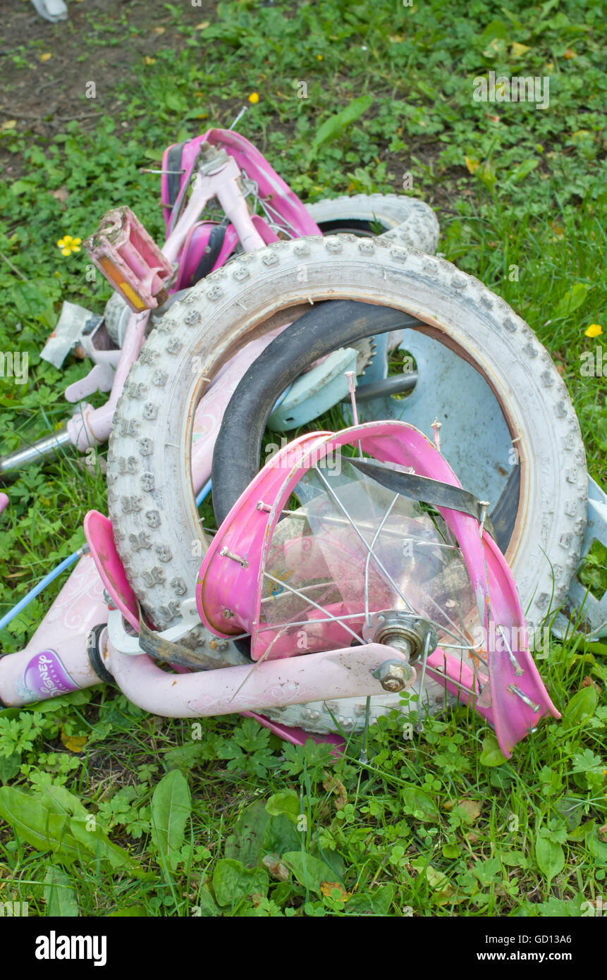 Child's bike hi-res stock photography and images - Alamy