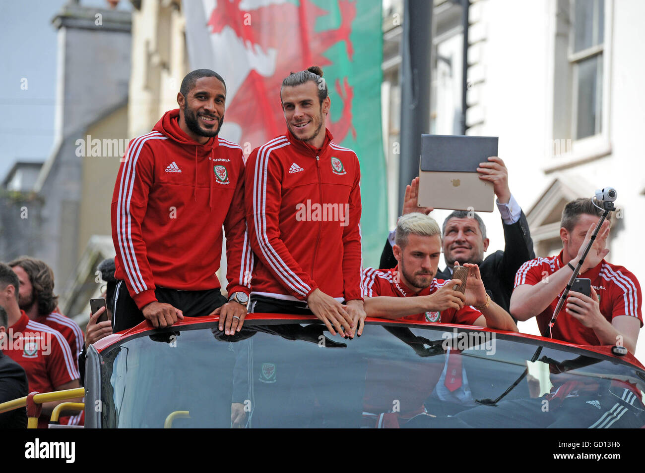 The Welsh Football team with Captain Ashley Williams and Gareth Bale up ...