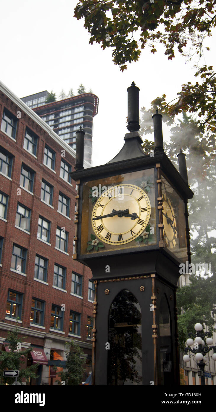 British summer time clock hi-res stock photography and images - Alamy