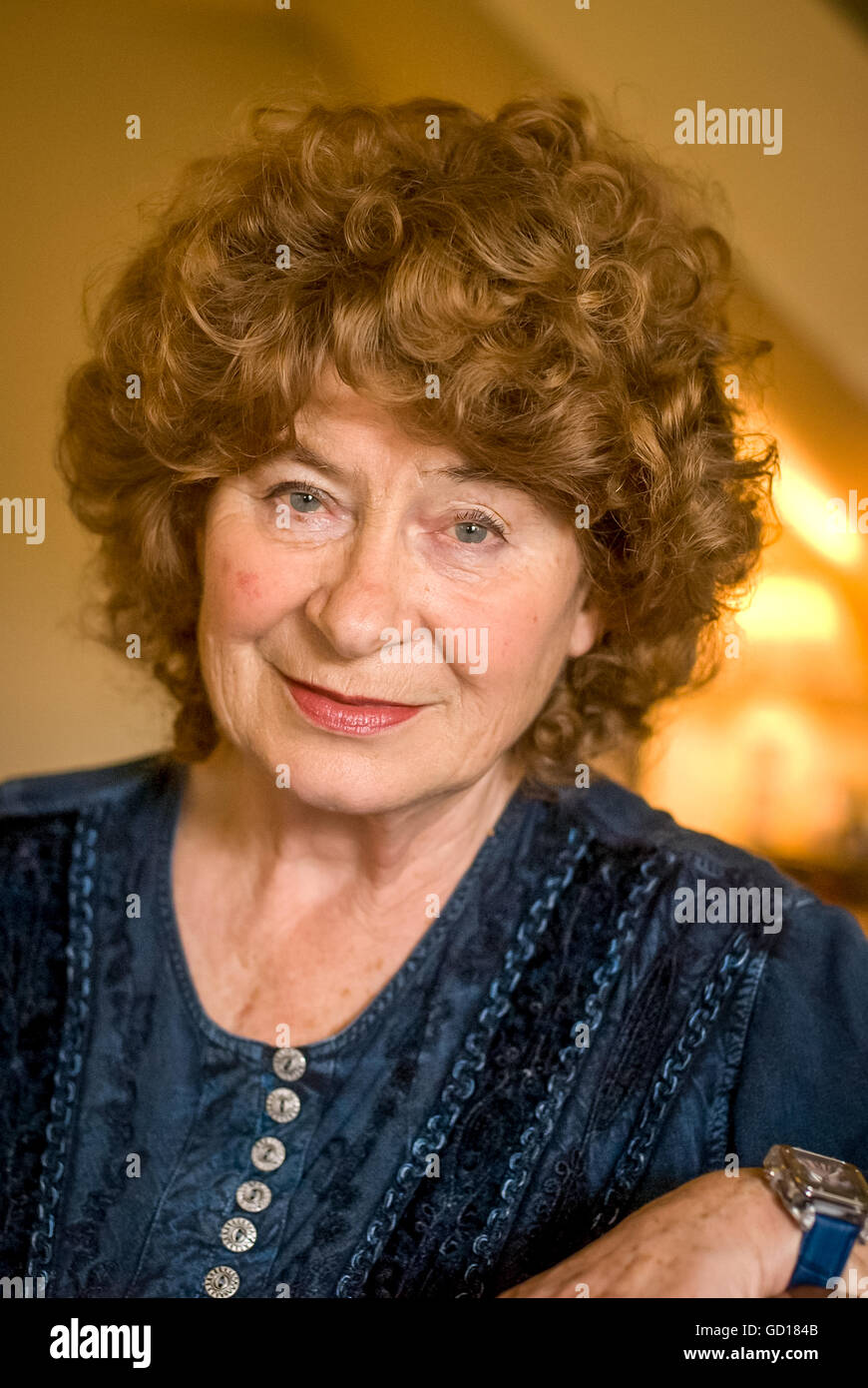 Shirley collins folk singer hi-res stock photography and images - Alamy