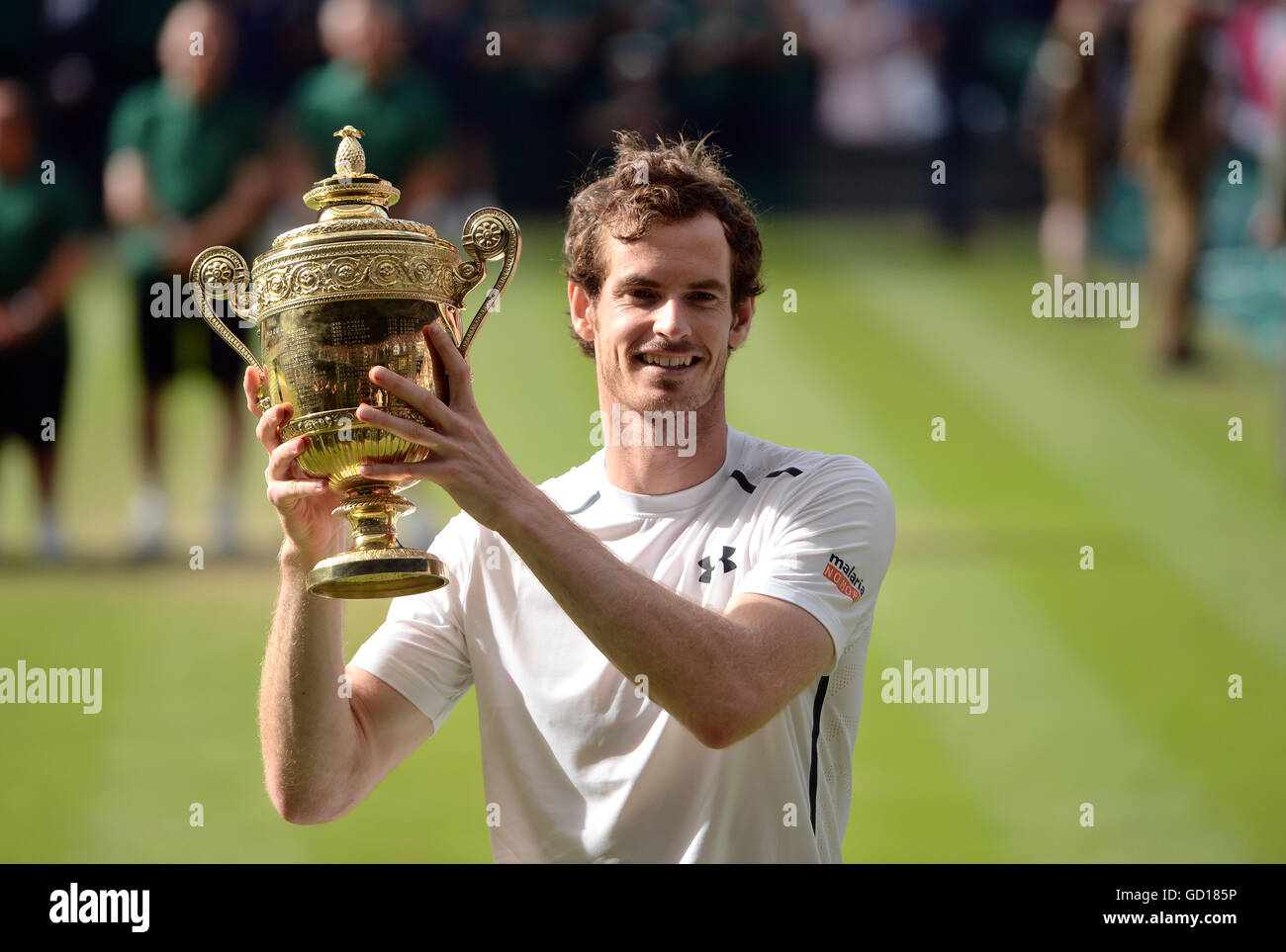 Andy murray wimbledon trophy hi-res stock photography and images - Alamy
