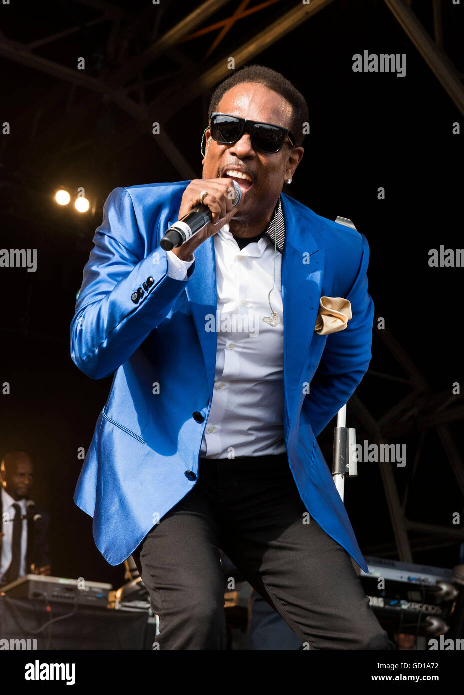 Charlie wilson performing hi-res stock photography and images - Alamy