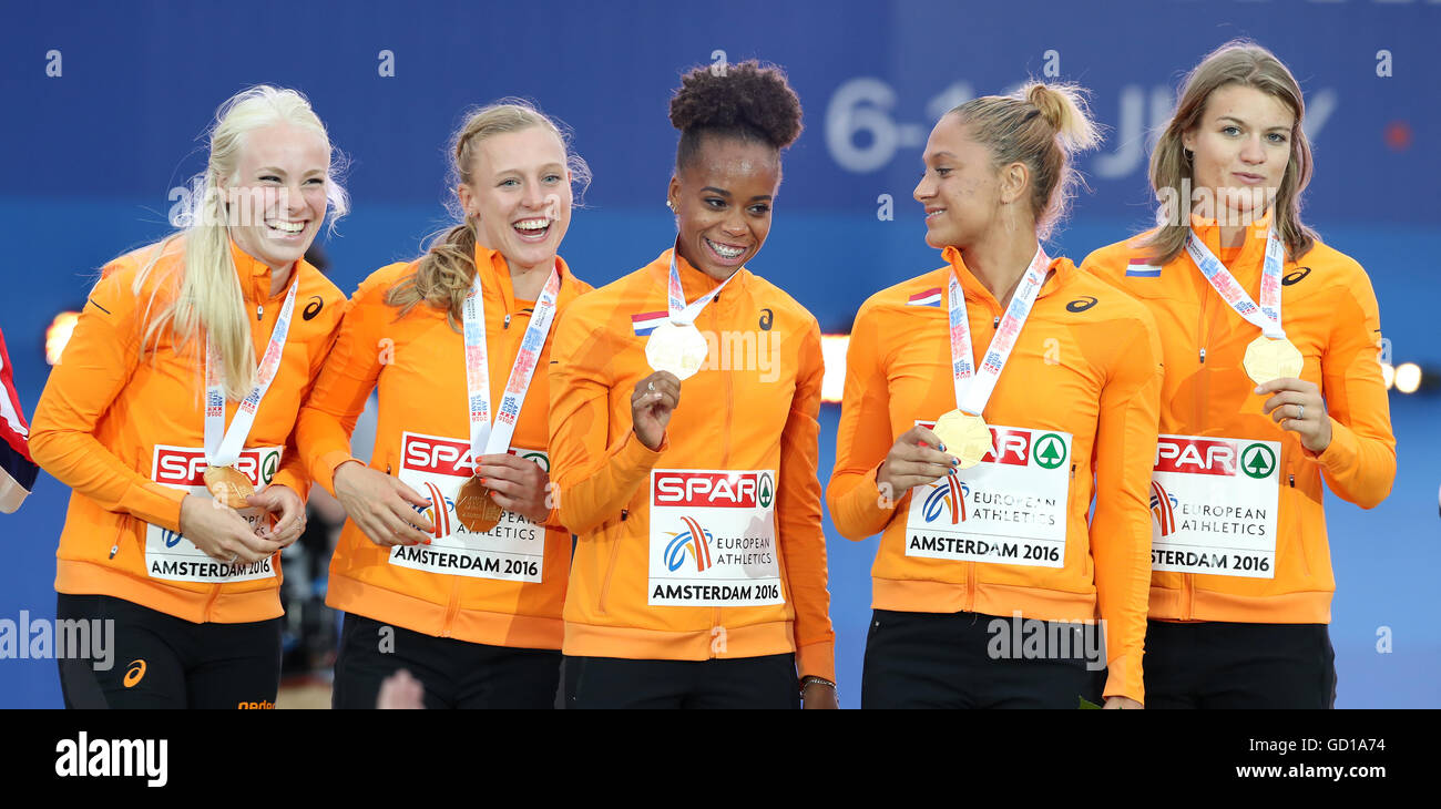(L-R) The Netherland's unknown, Tessa van Schagen, Jamile, Samuel ...