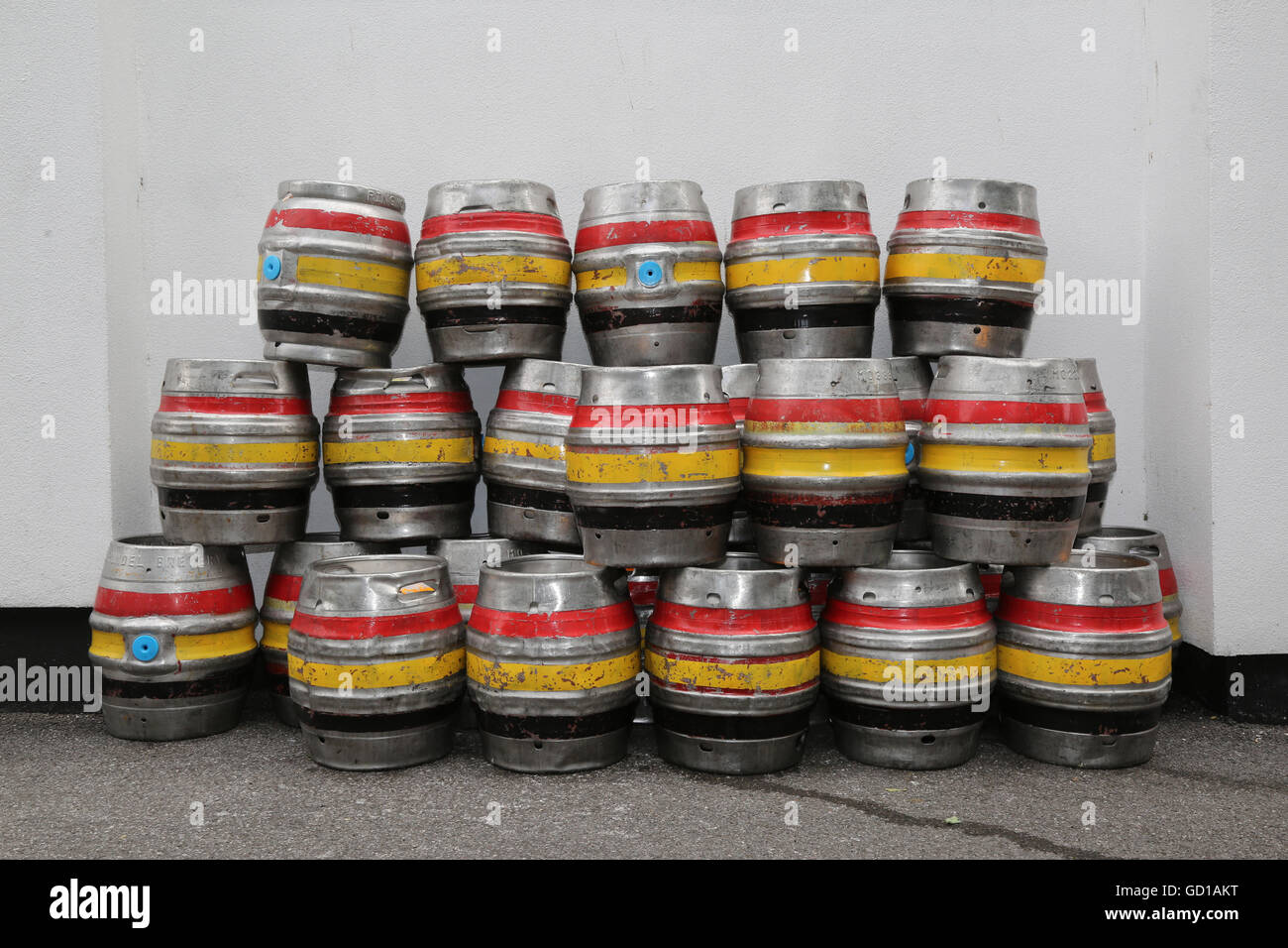 Beer keg colours hi-res stock photography and images - Alamy