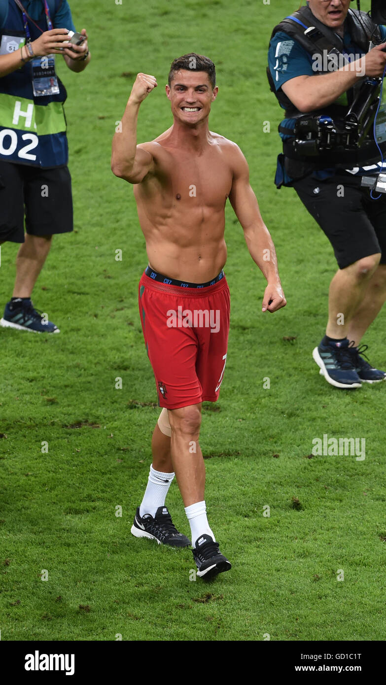 Portugal's Cristiano Ronaldo celebrates winning the UEFA Euro 2016 ...