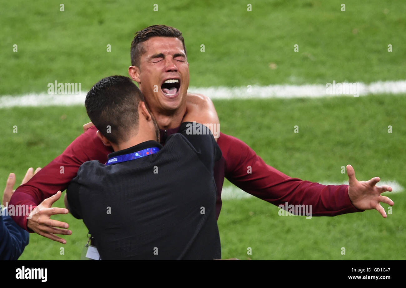 Portugal's Cristiano Ronaldo celebrates winning the UEFA Euro 2016 ...