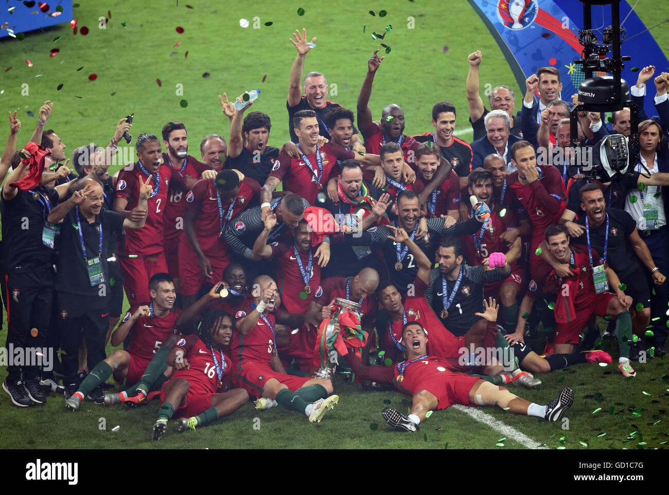 Portugal celebrate with the trophy after winning the UEFA Euro 2016 ...