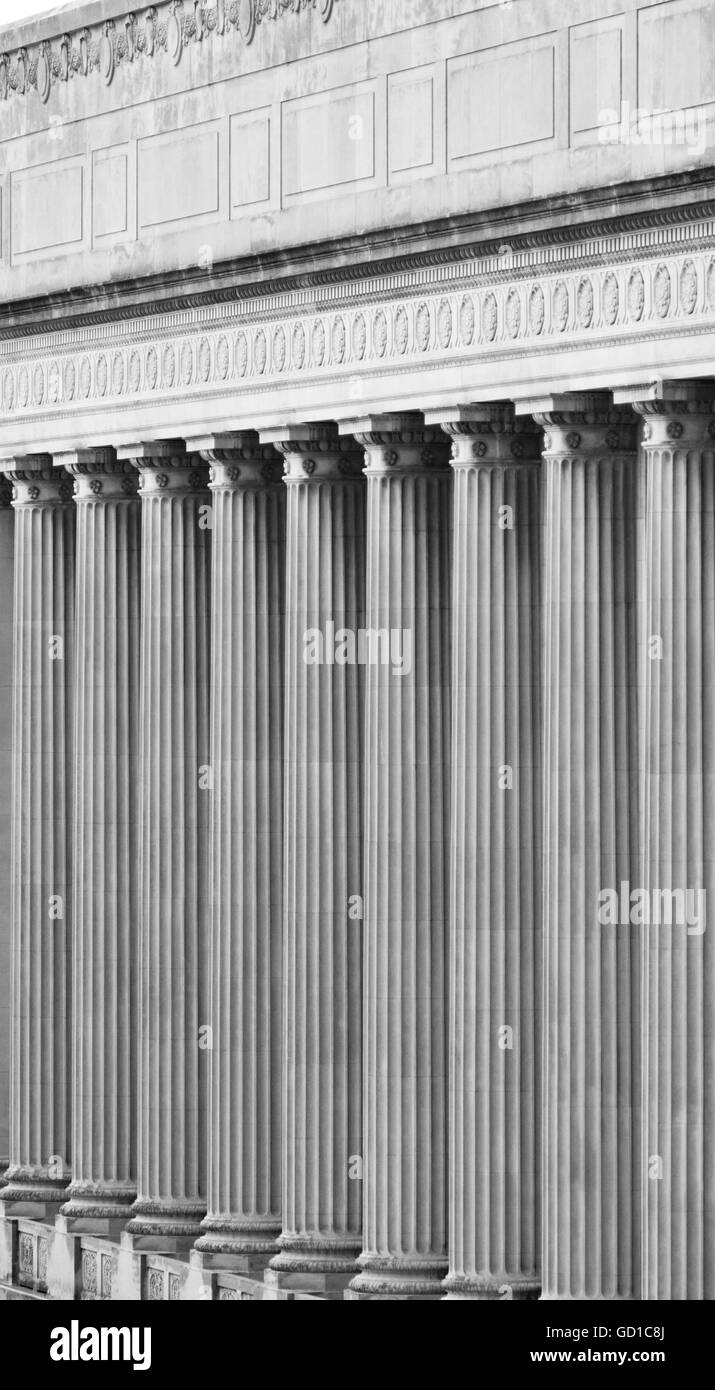 Kansas City Federal Building Columns and Mantle Stock Photo - Alamy