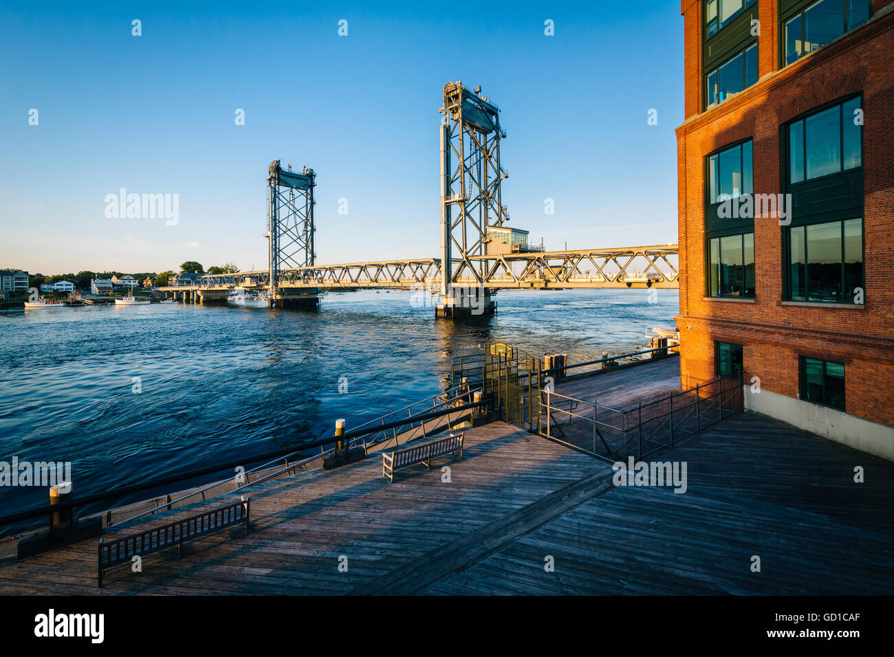 Piscataqua river bridge hi-res stock photography and images - Alamy