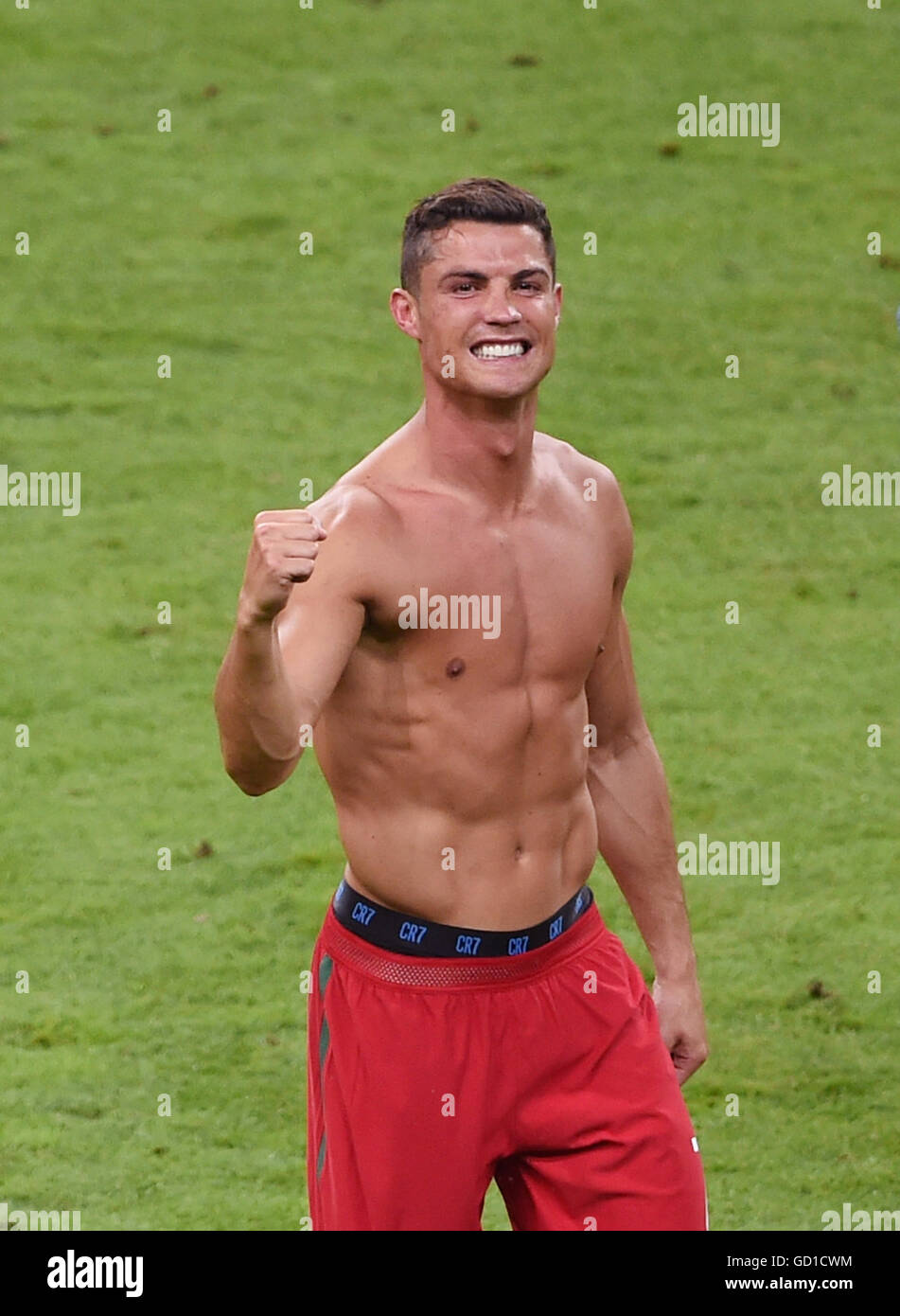 Portugal's Cristiano Ronaldo celebrates winning the UEFA Euro 2016 ...