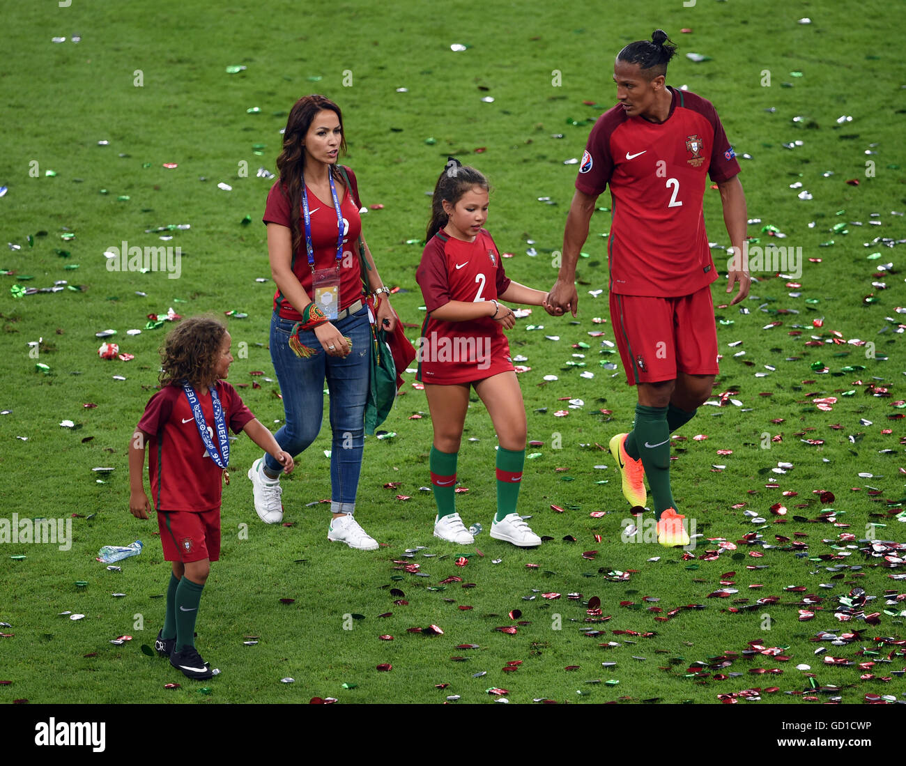 Winning uefa euro 2016 final stade de france hi-res stock photography ...
