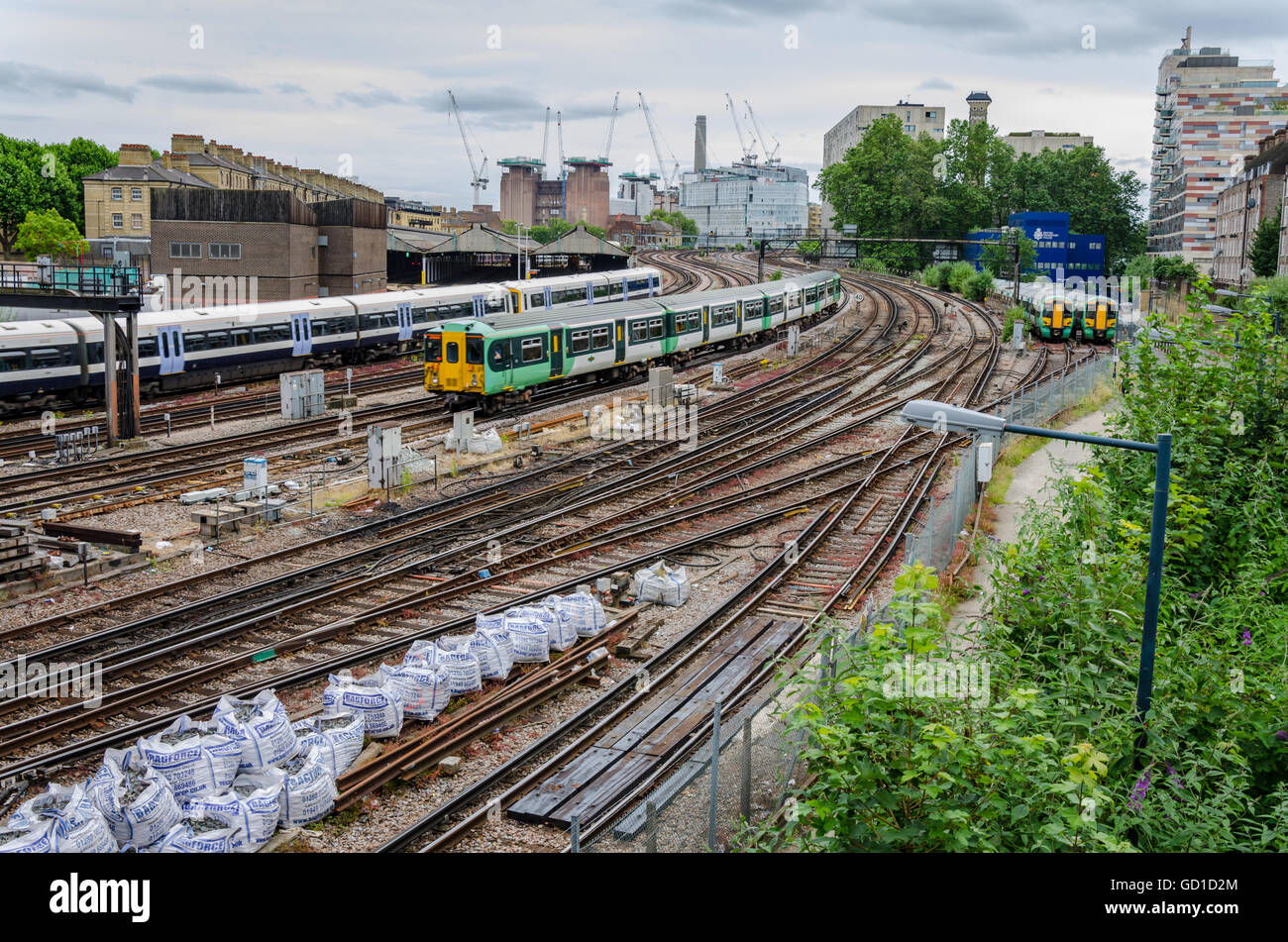 Uk trains depot hi-res stock photography and images - Alamy
