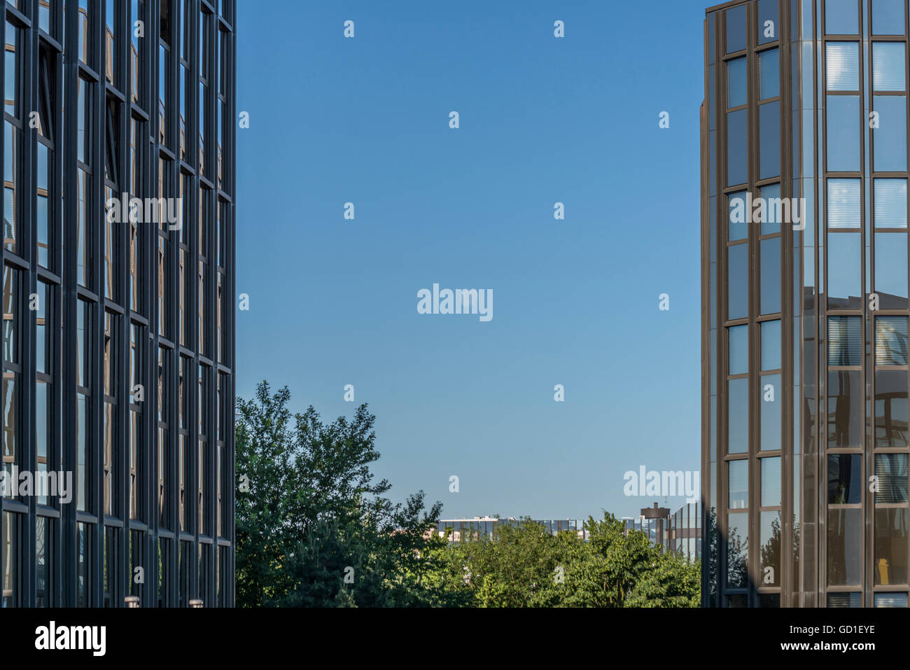 Building and moon hi-res stock photography and images - Alamy