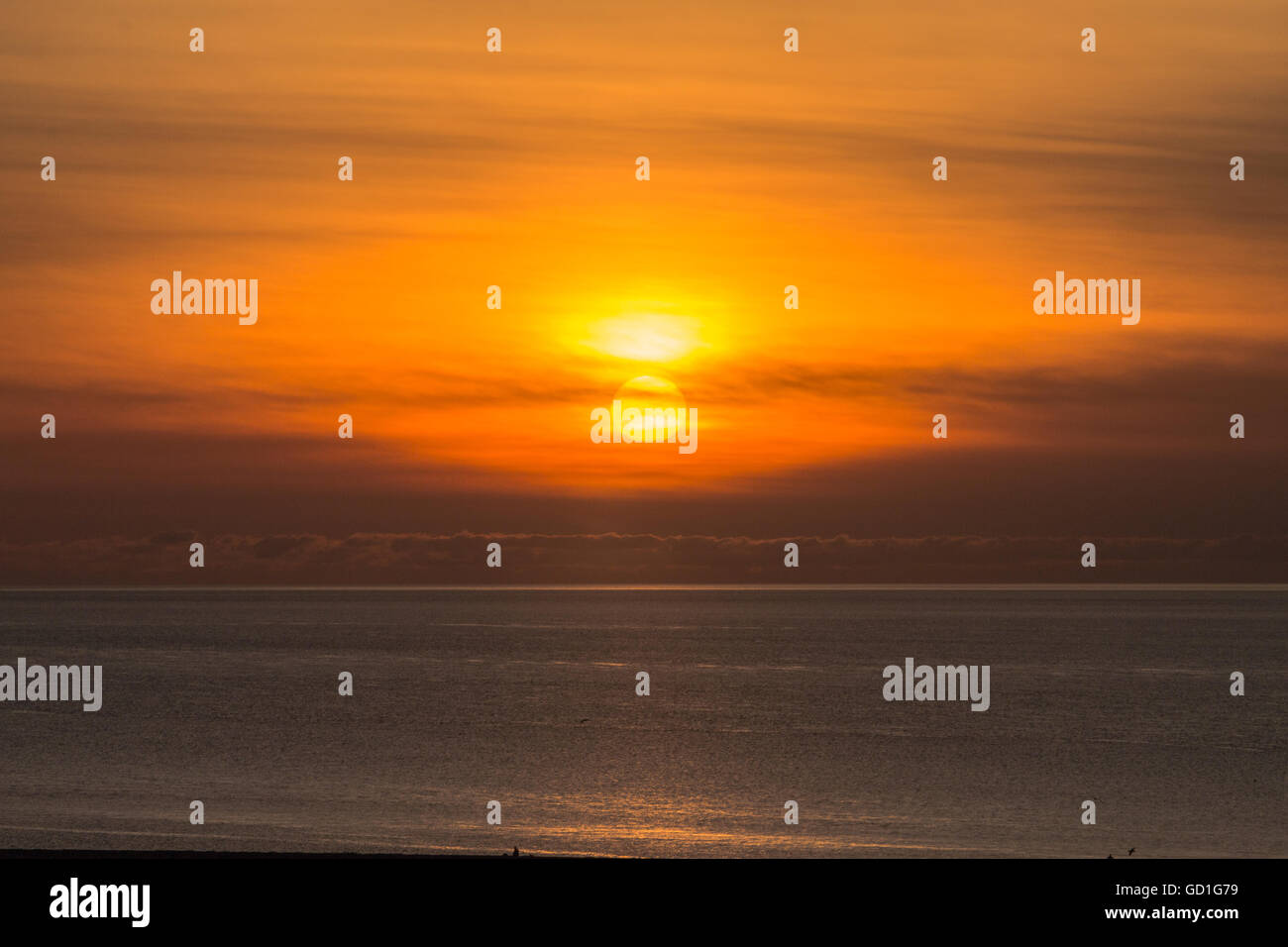 Sea beach golden hour hi-res stock photography and images - Alamy