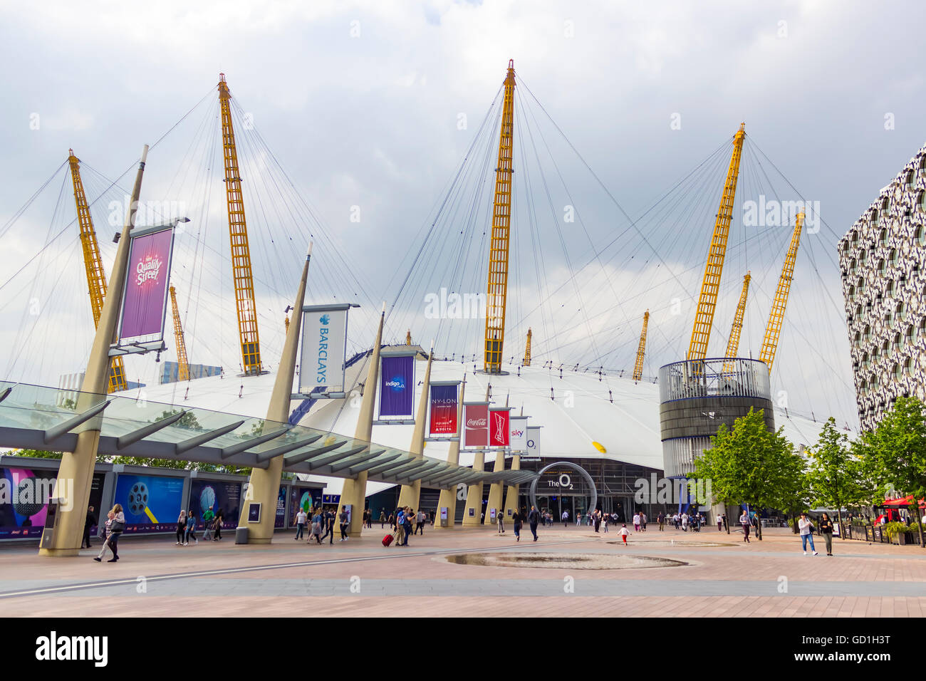 Structure attraction hi-res stock photography and images - Alamy