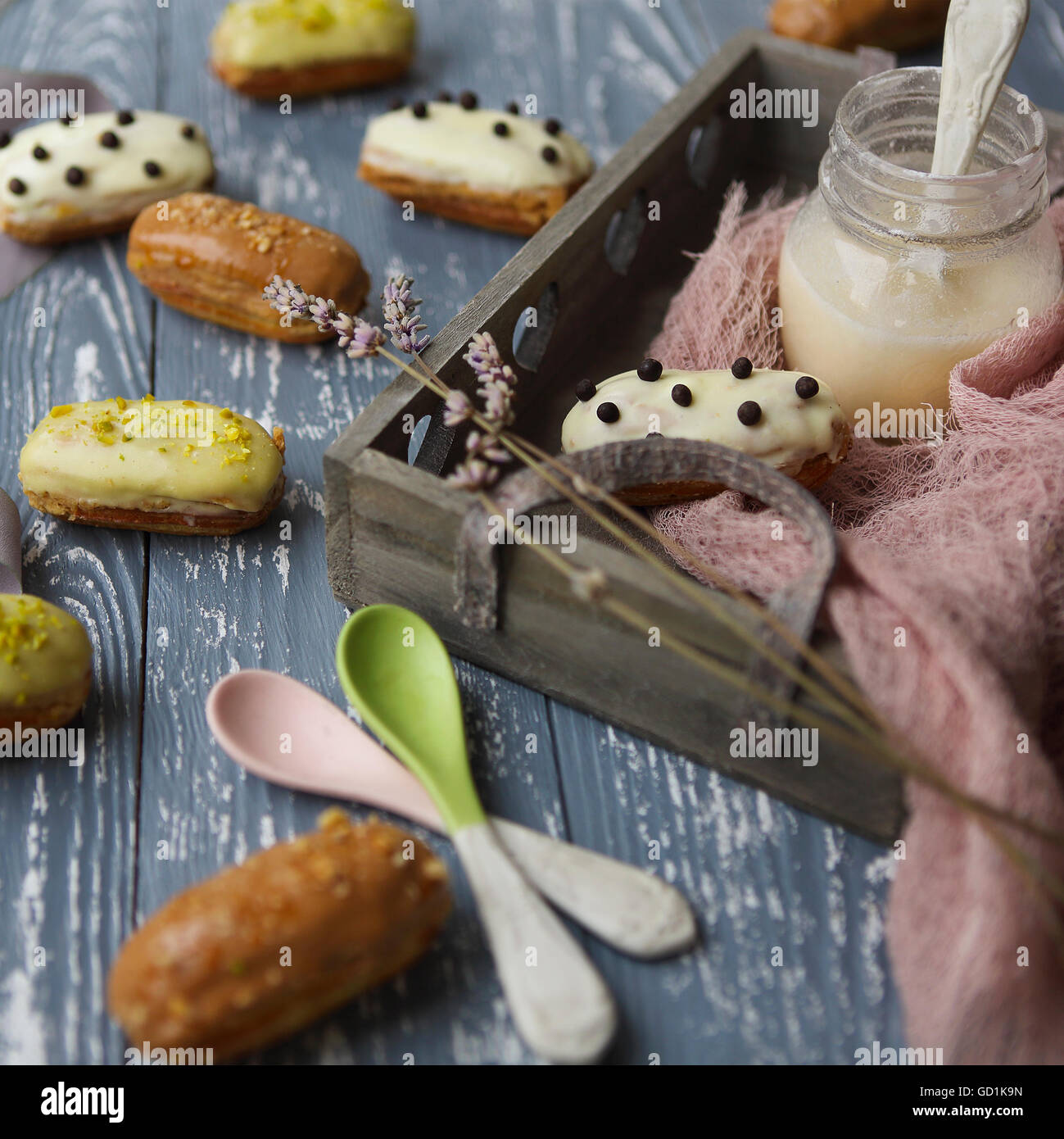 Empty eclairs hi-res stock photography and images - Alamy