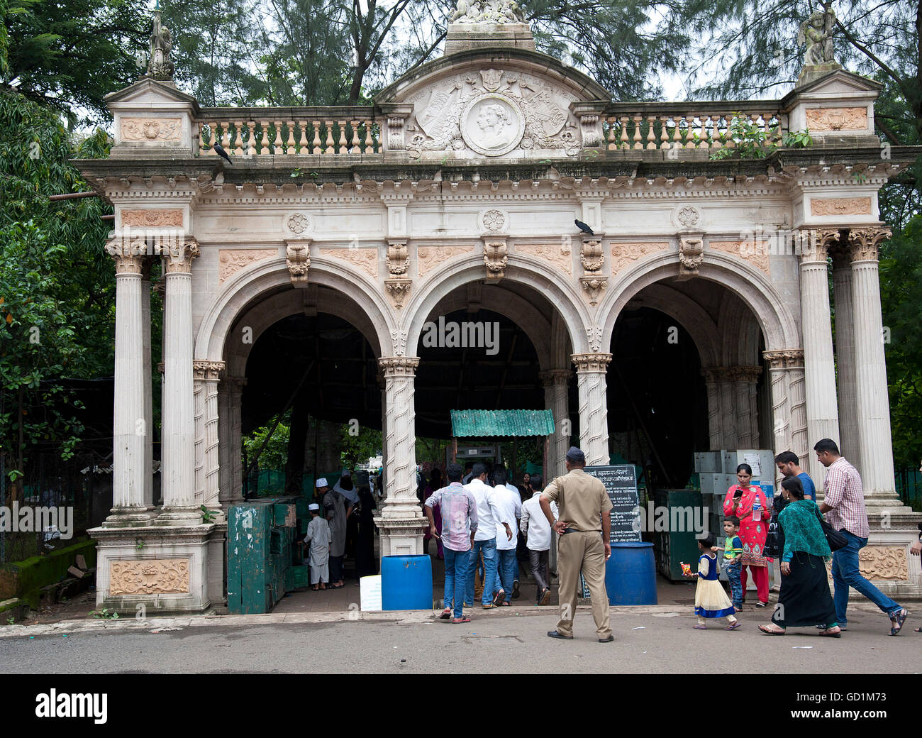 The image of Victoria Garden or Byculla zoo gate, Mumbai, India Stock ...