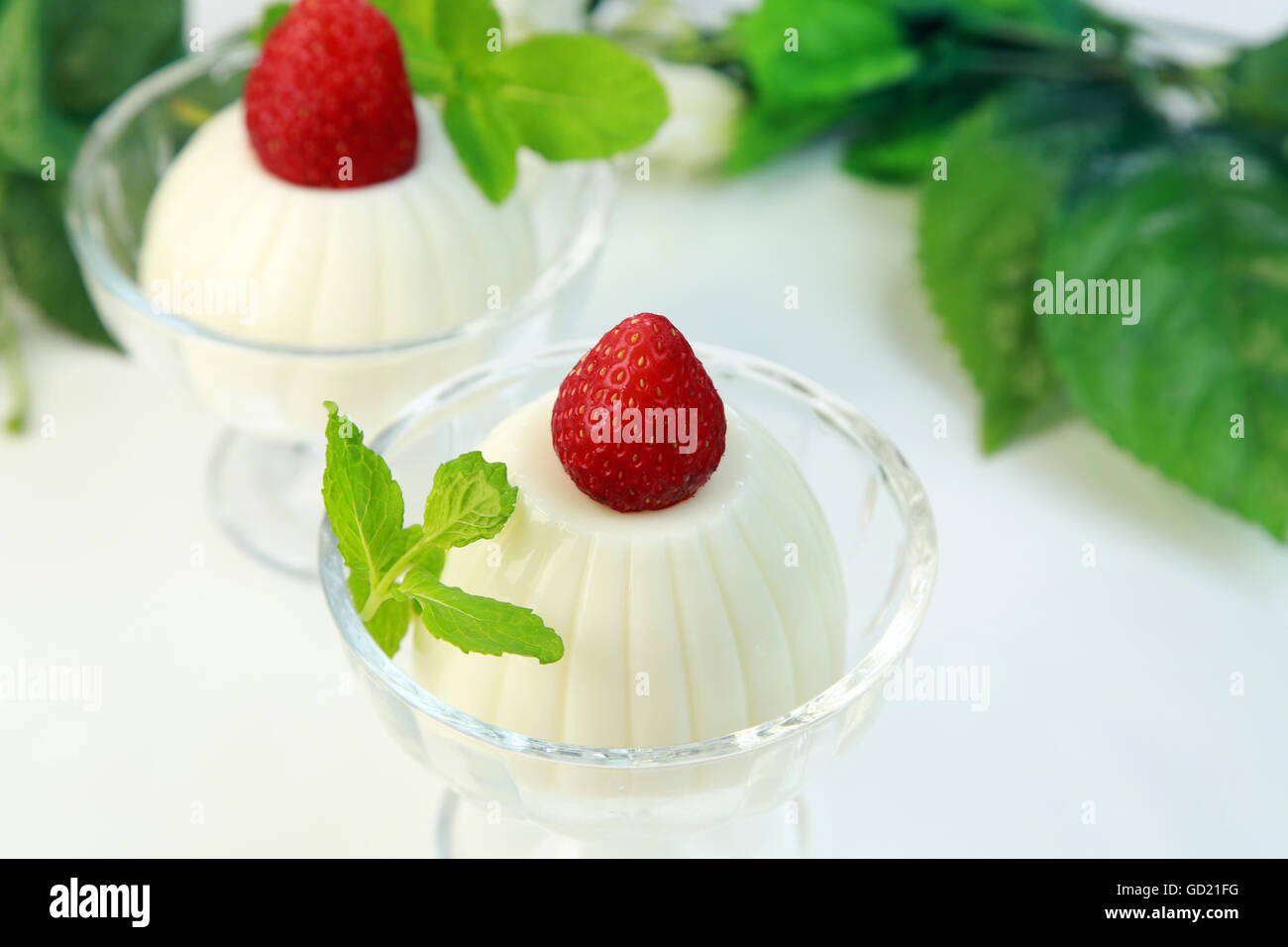 Blancmange hi-res stock photography and images - Alamy