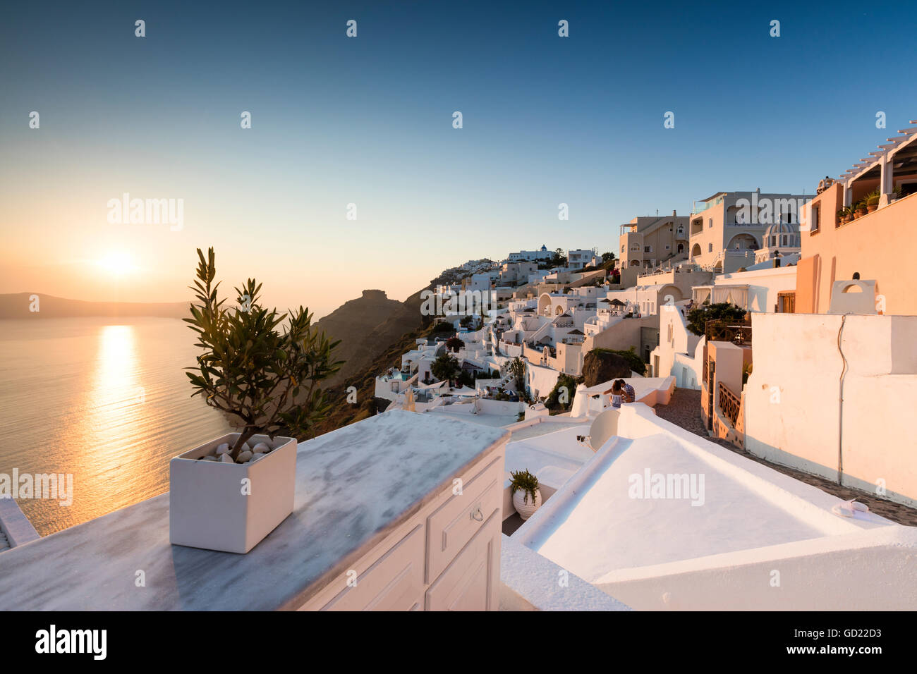 Santorini sunset from sea hi-res stock photography and images - Alamy