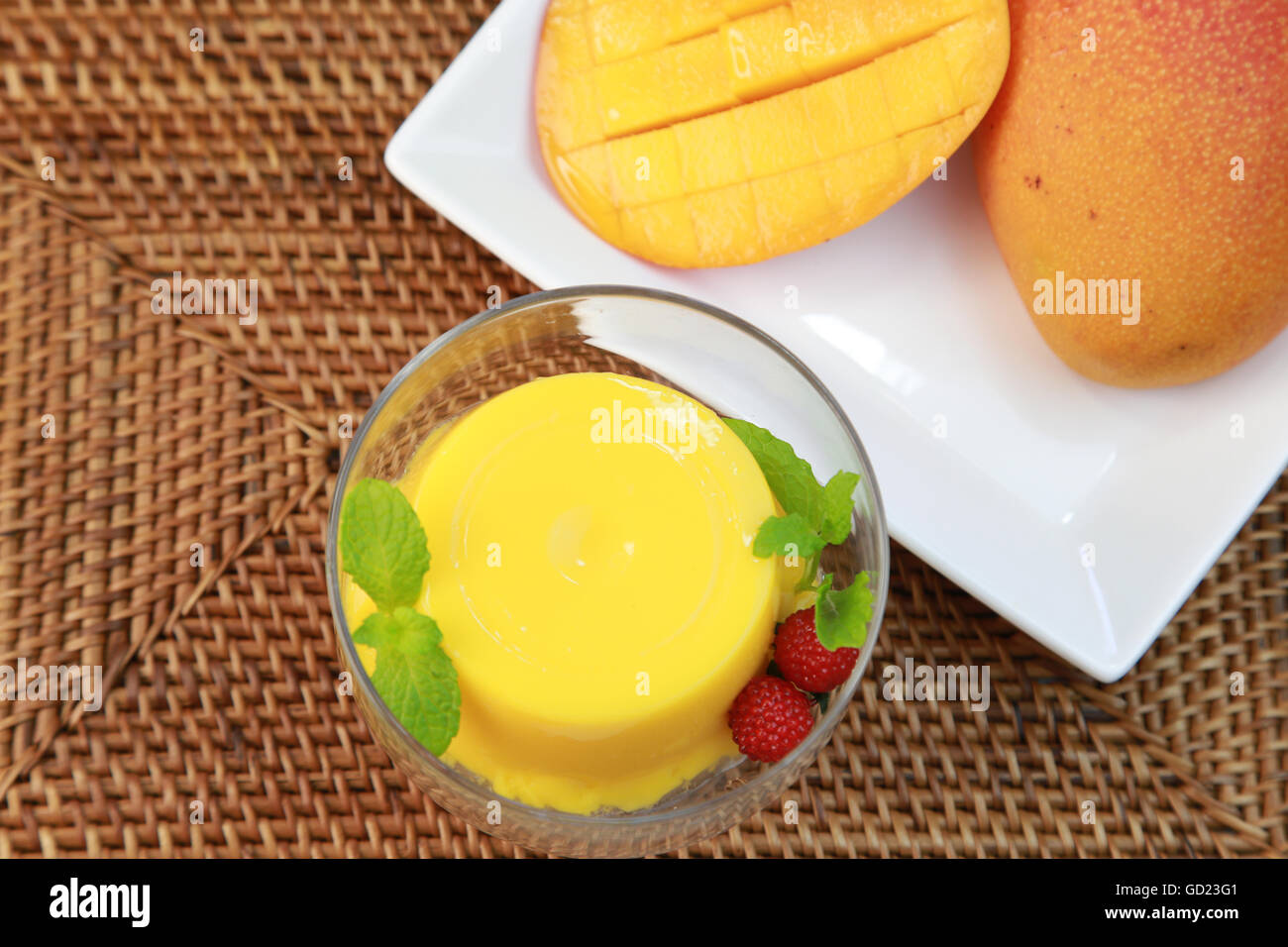Mango pudding hi-res stock photography and images - Alamy