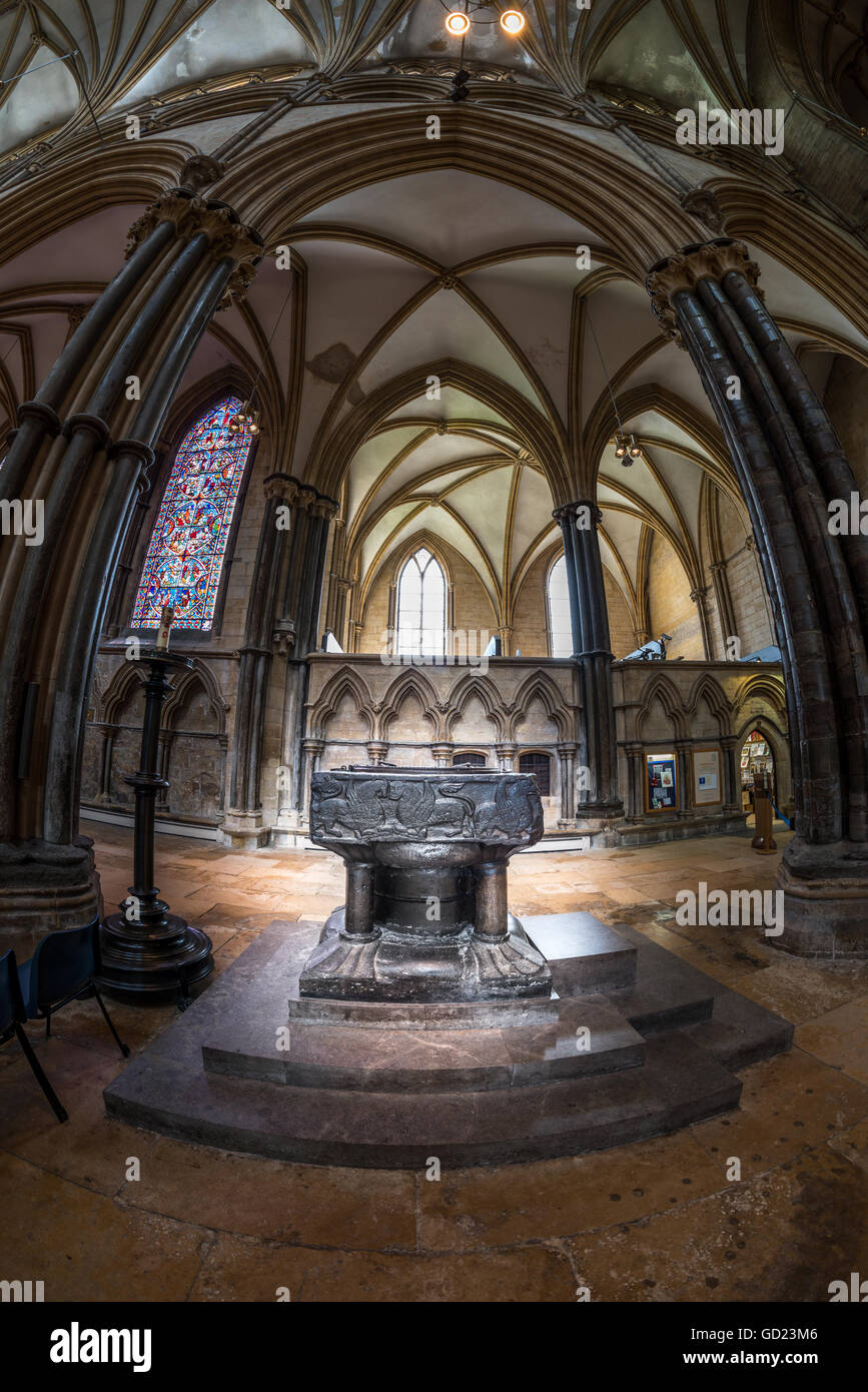 Font at Lincoln cathedral Stock Photo - Alamy