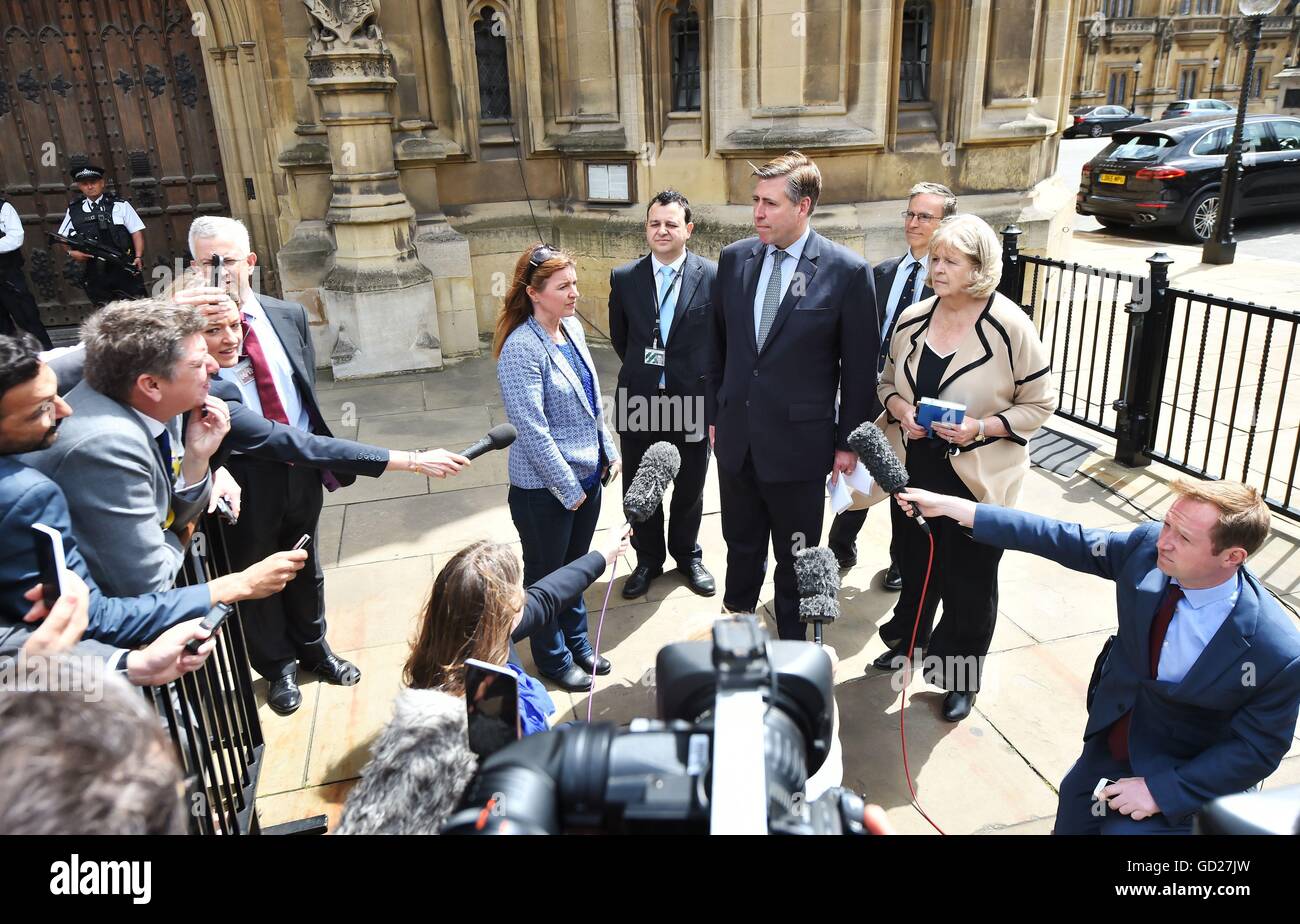 1922 committee chairman Graham Brady makes statement at St Stephen's ...
