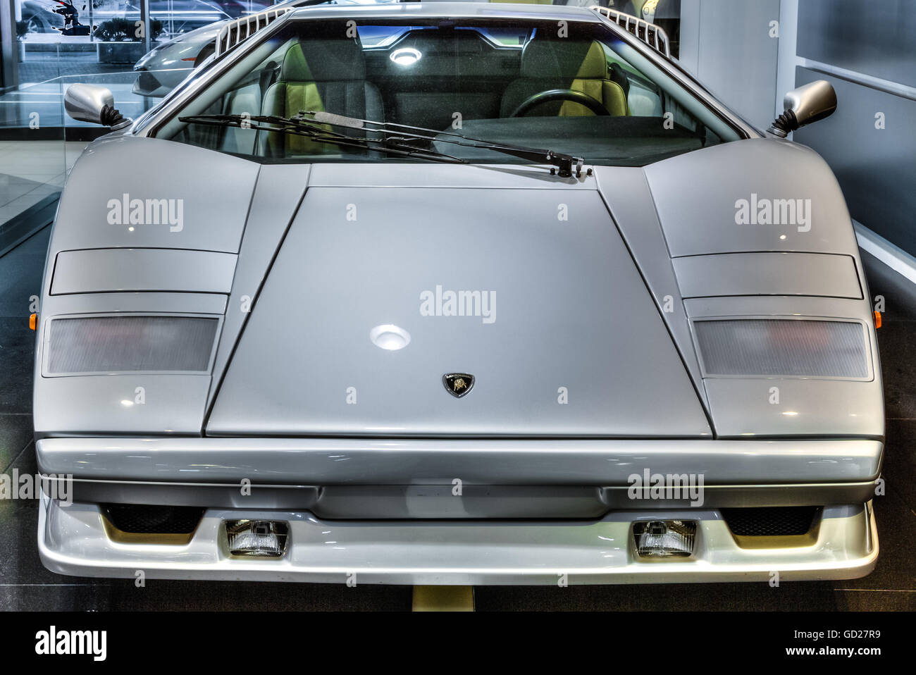 Lamborghini countach hi-res stock photography and images - Alamy