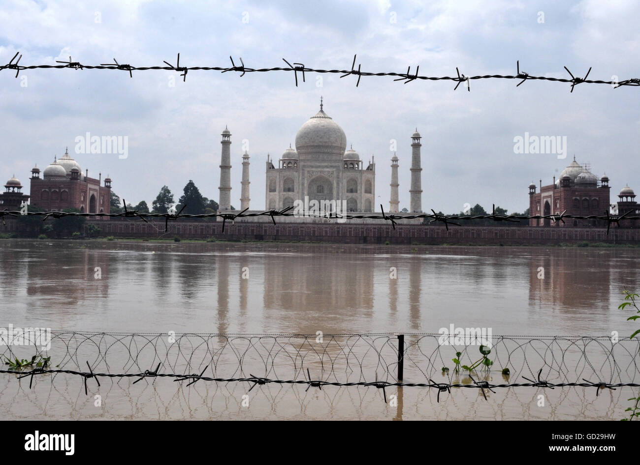 The Taj Mahal is a white marble mausoleum in Agra, built by Mughal ...