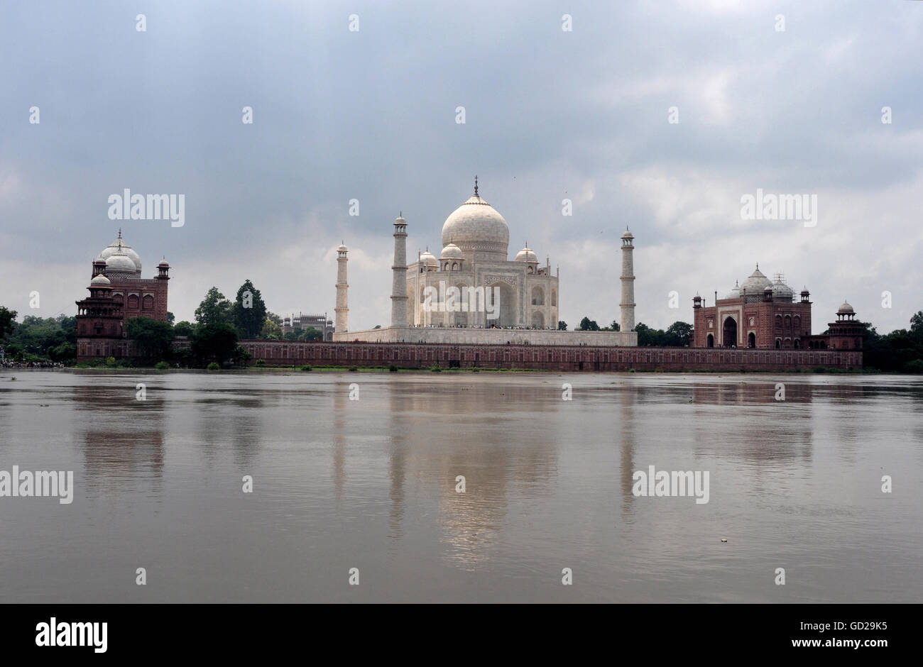 The Taj Mahal is a white marble mausoleum in Agra, built by Mughal ...