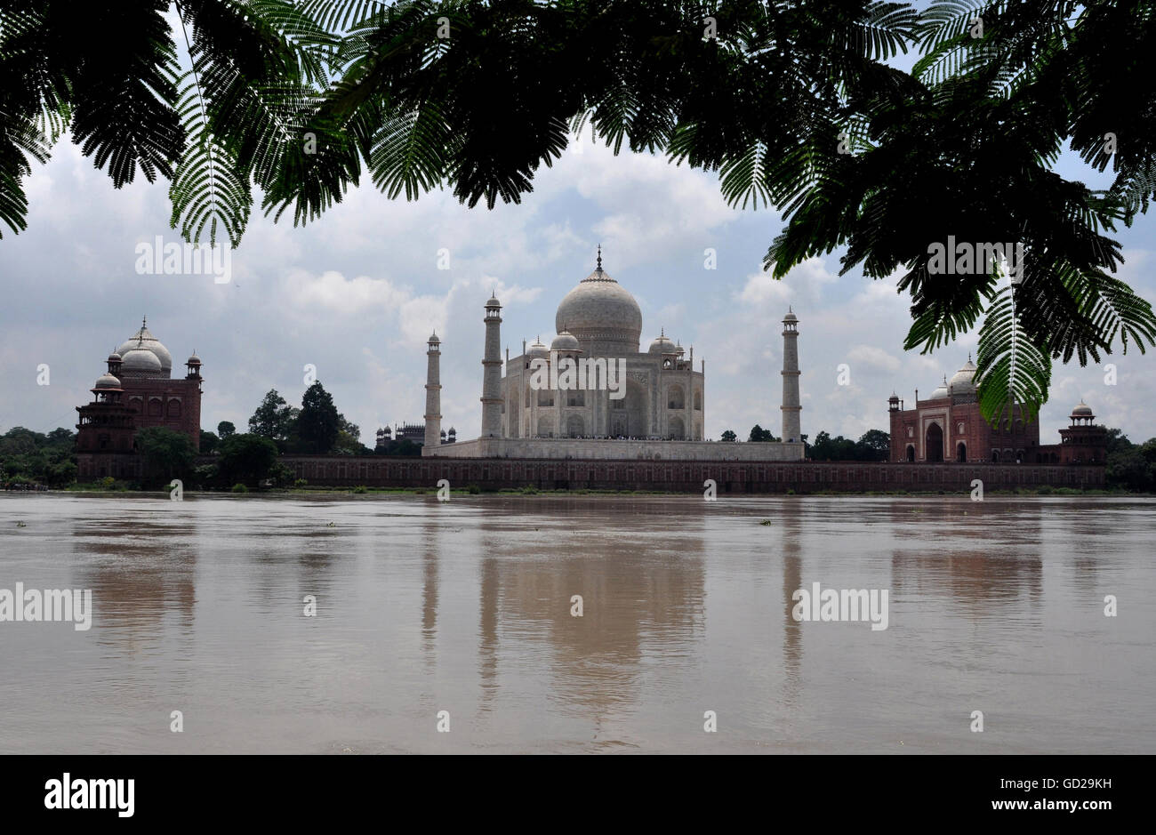 The Taj Mahal is a white marble mausoleum in Agra, built by Mughal ...