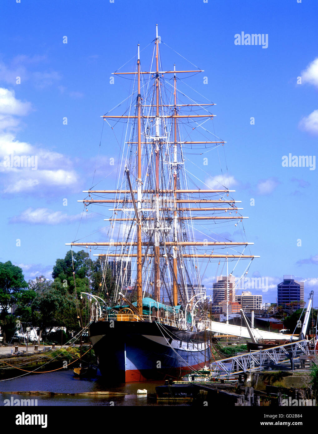 Three masted british built iron hulled barque hi-res stock photography ...