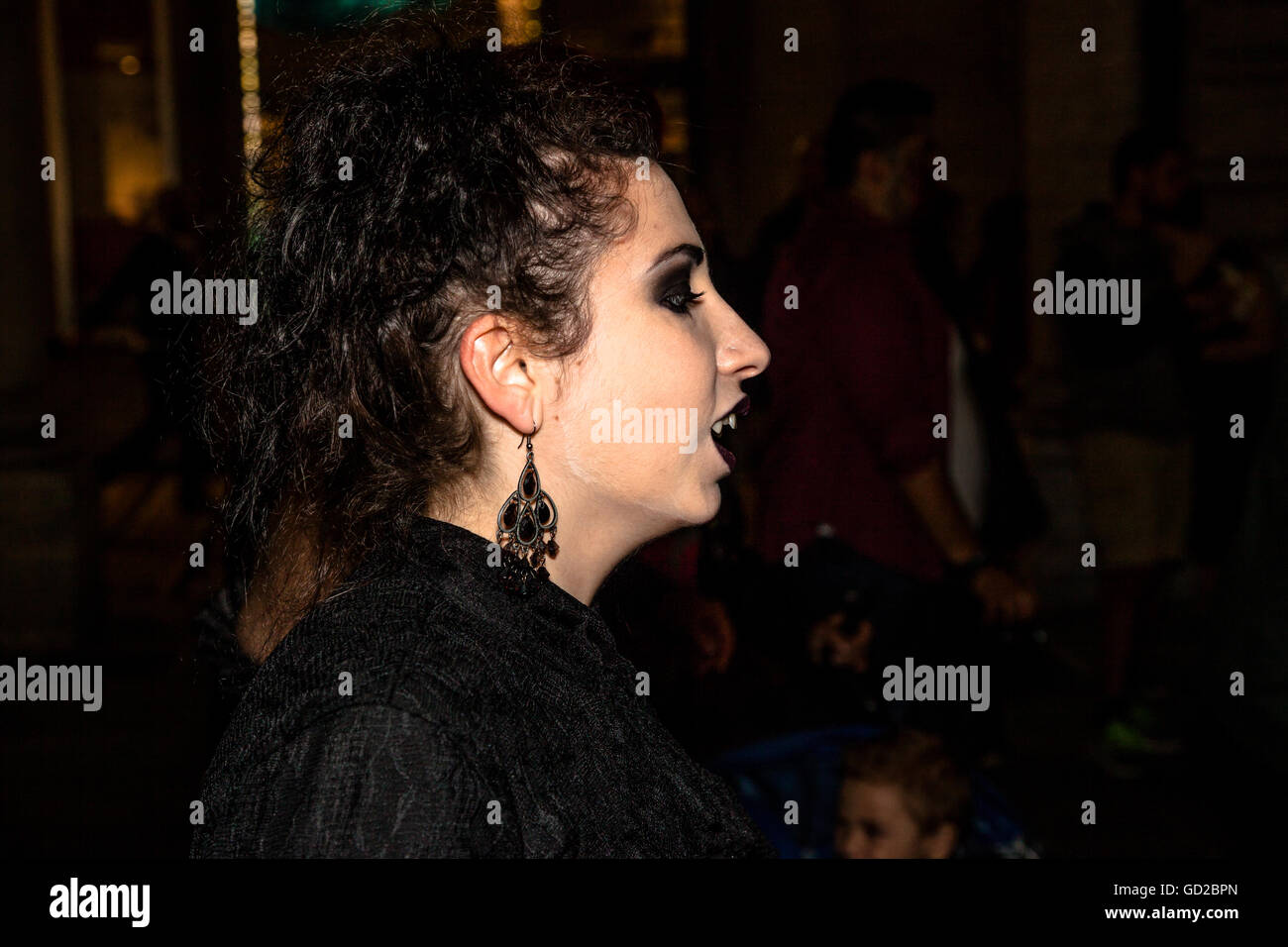 Female vampire blood face hi-res stock photography and images - Alamy