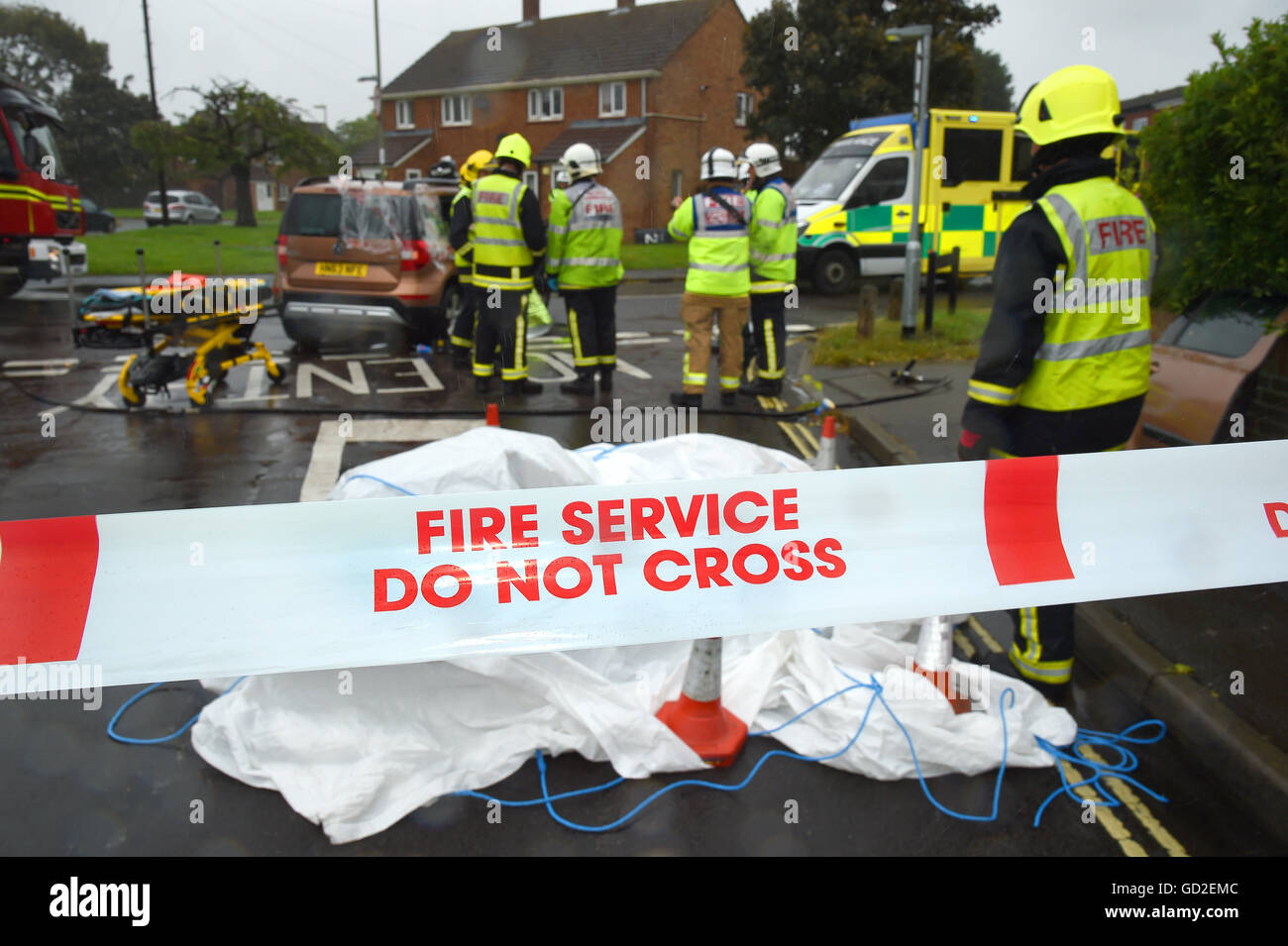 Firefighter uk with victim of fire hi-res stock photography and images ...