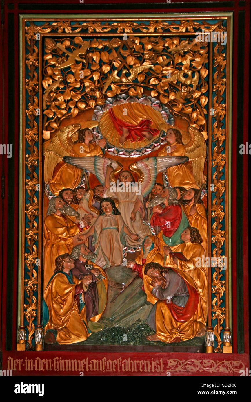 Gothic winged altar in hi-res stock photography and images - Alamy