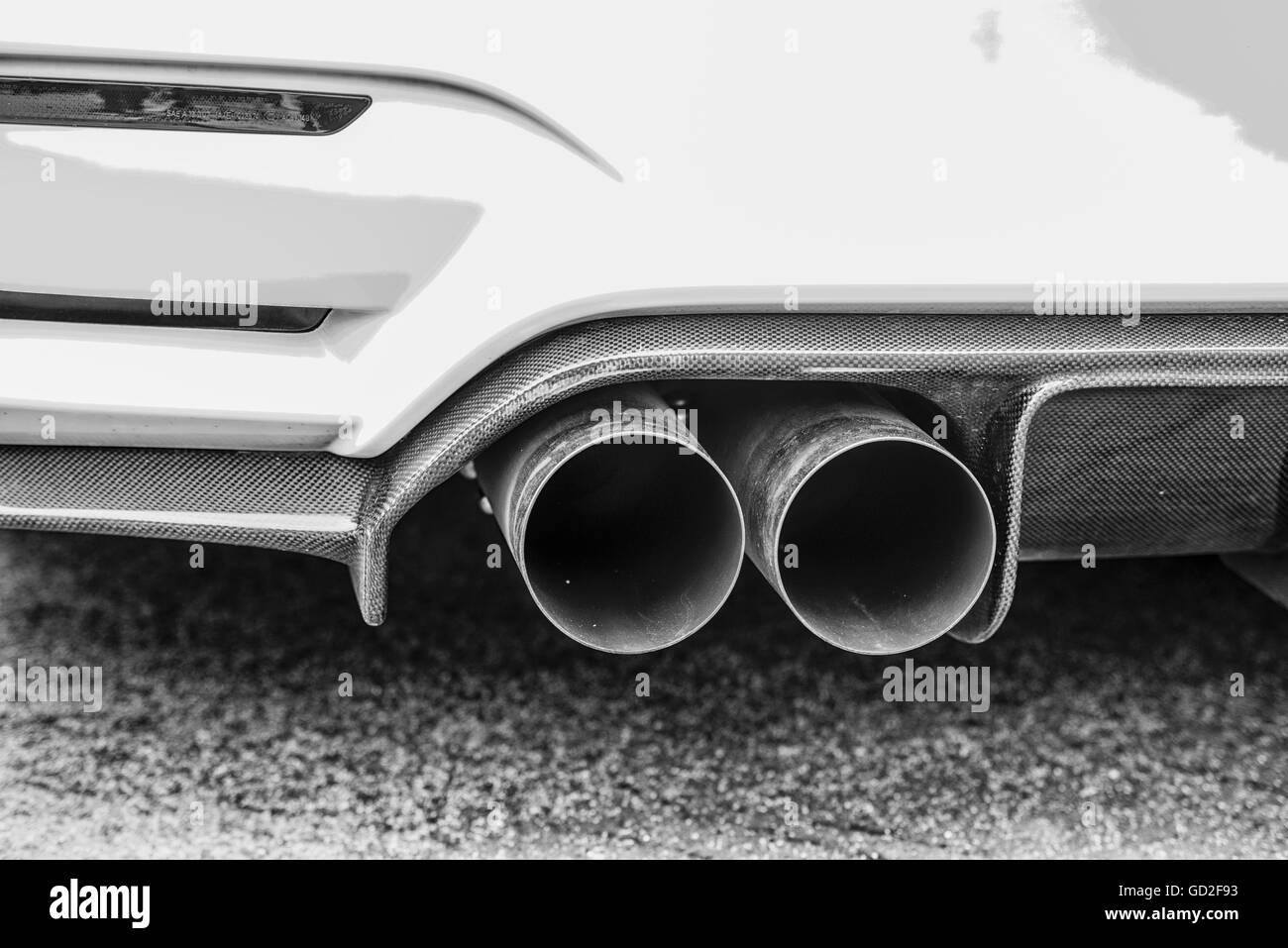 Black double pipes hi-res stock photography and images - Alamy