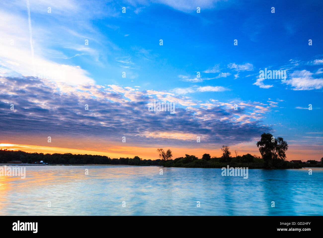 Bright turquoise color lake hi-res stock photography and images - Alamy