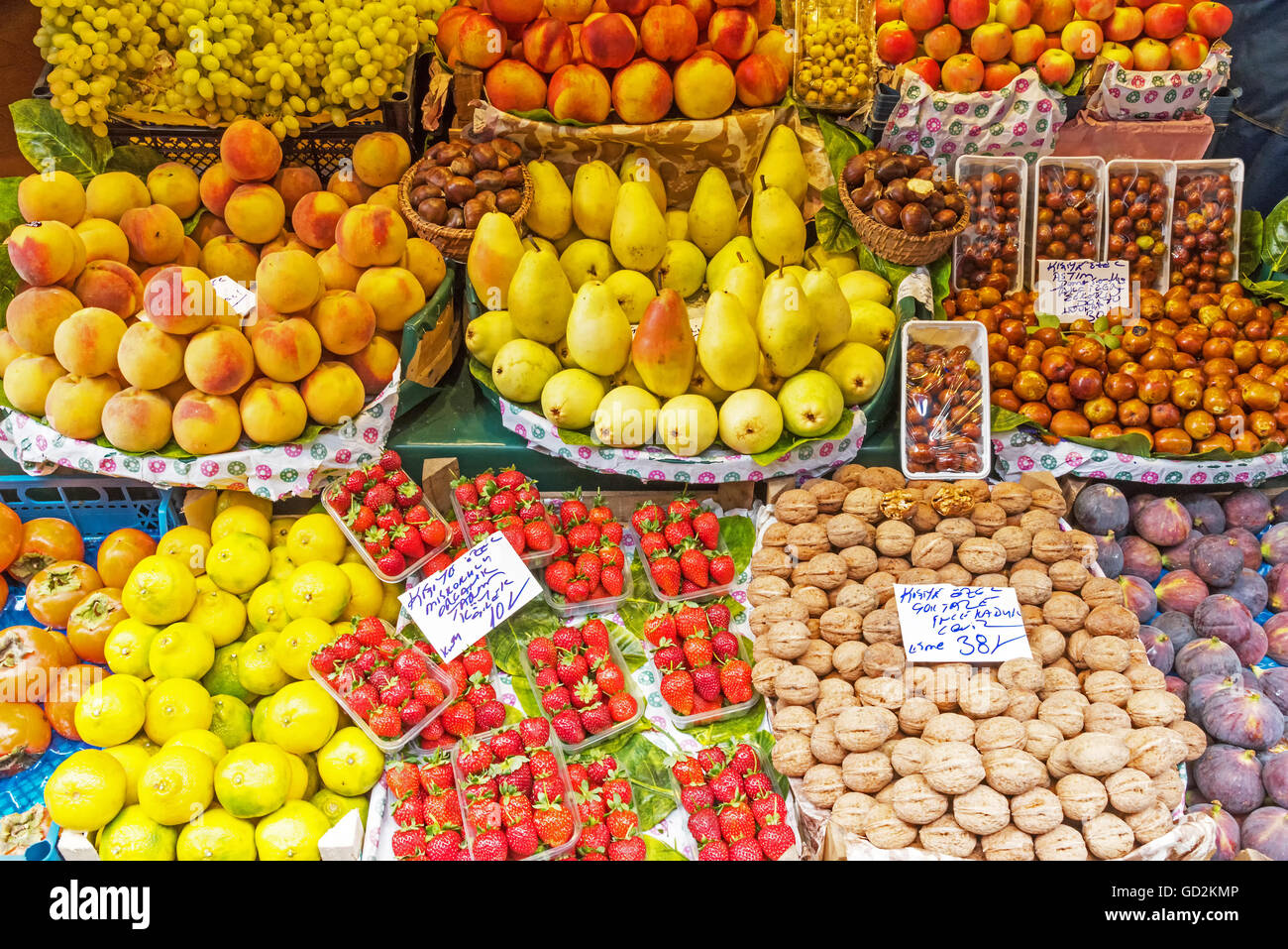 Istanbul turkey fresh fruit hi-res stock photography and images - Alamy