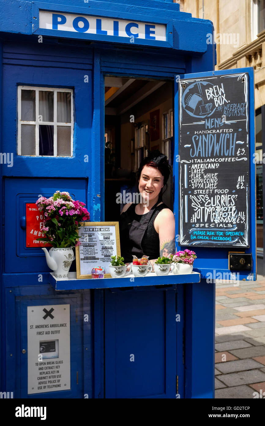 Traditional uk shop design hi-res stock photography and images - Alamy