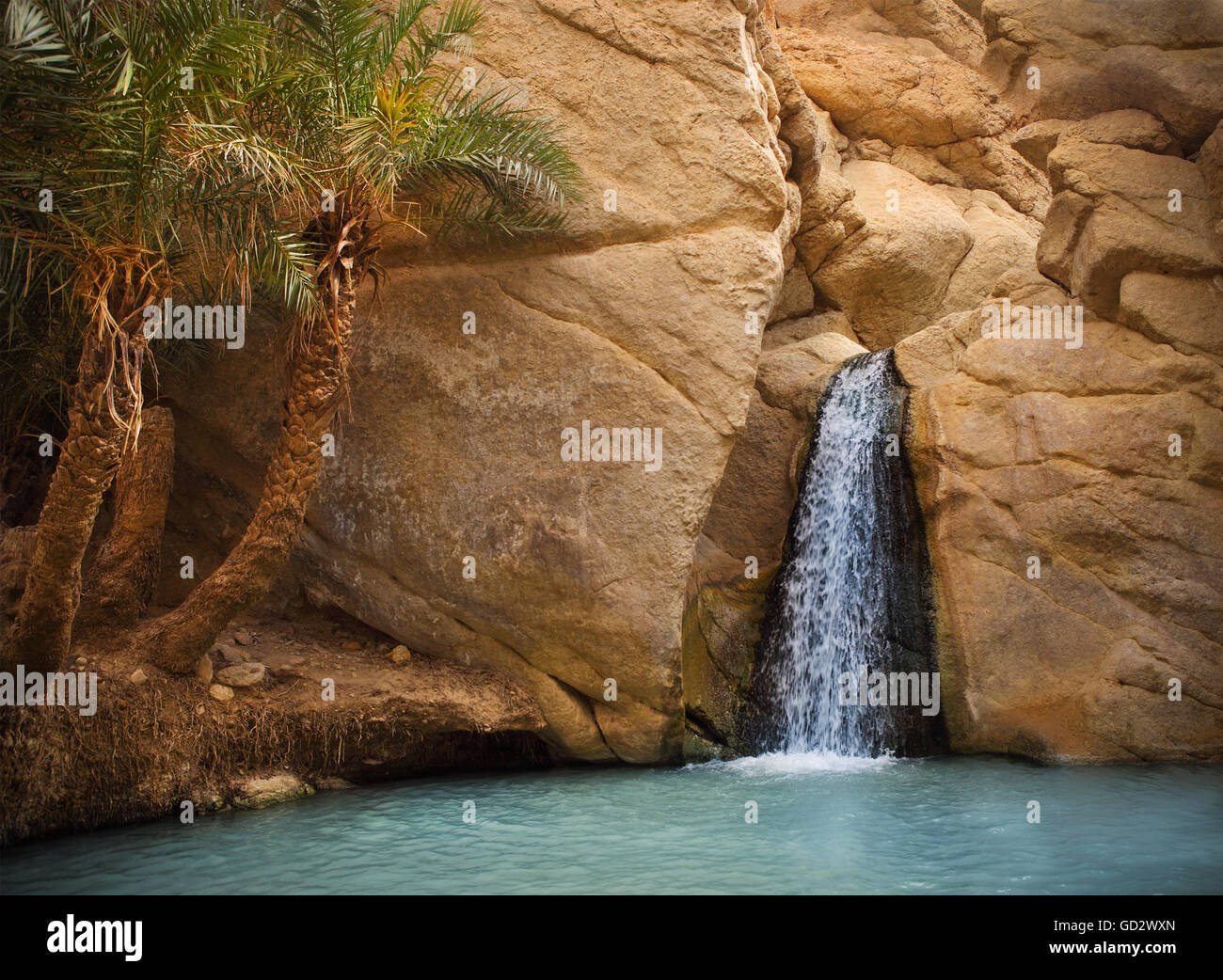 Lake with waterfall at tamerza hi-res stock photography and images - Alamy