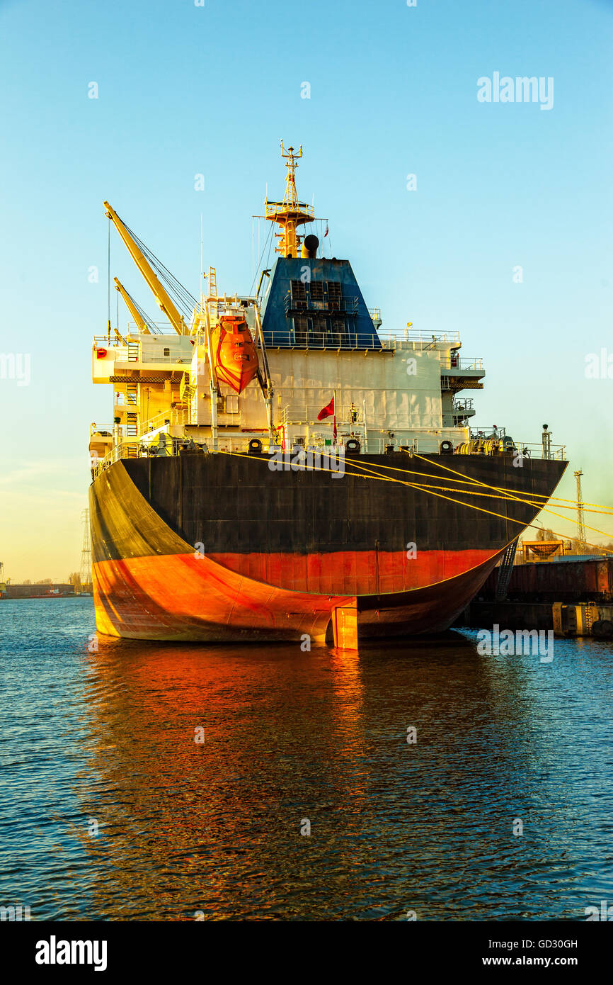 Cargo ship hi-res stock photography and images - Alamy